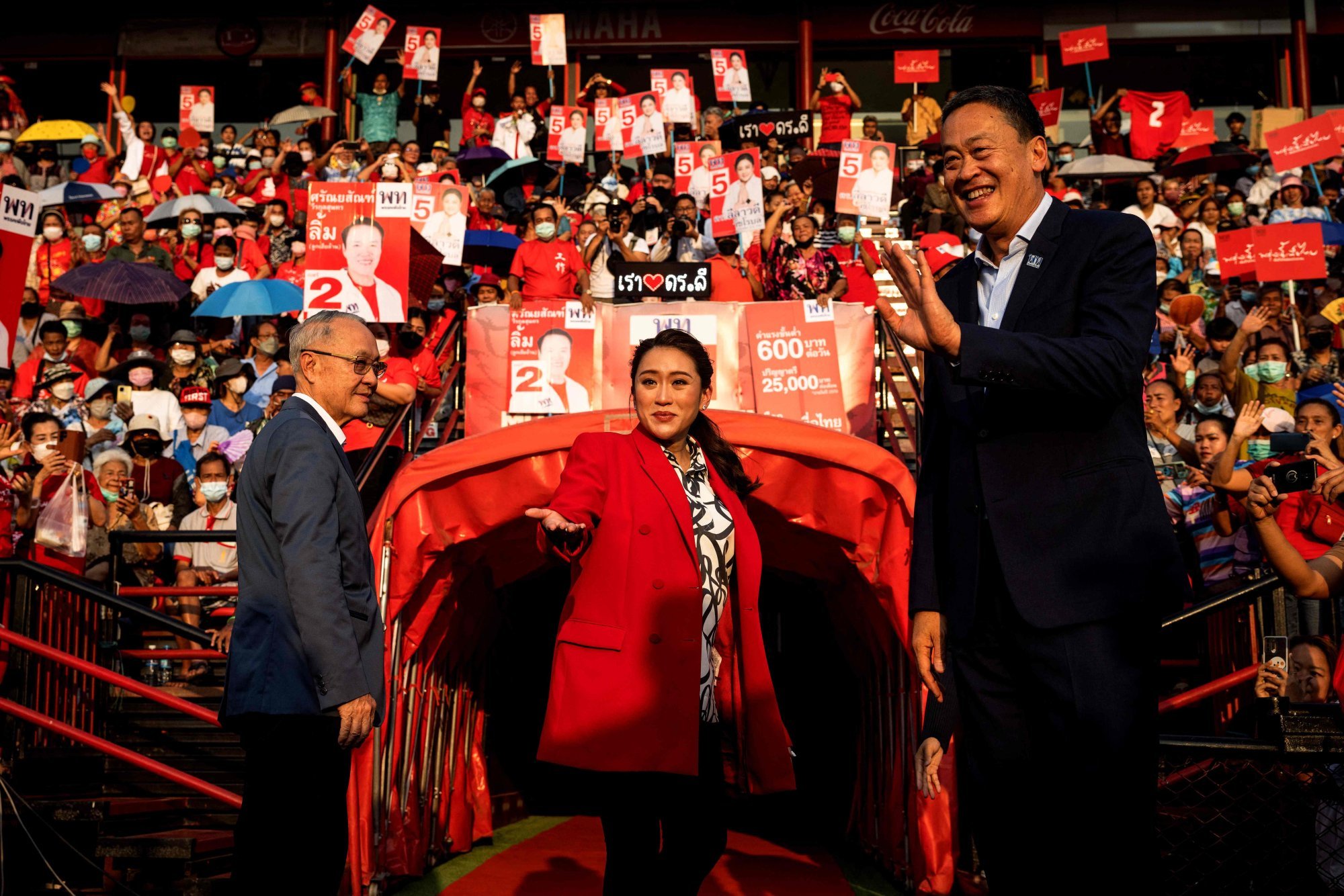 Thailand’s election race heats up with Pheu Thai Party dominating poll ...