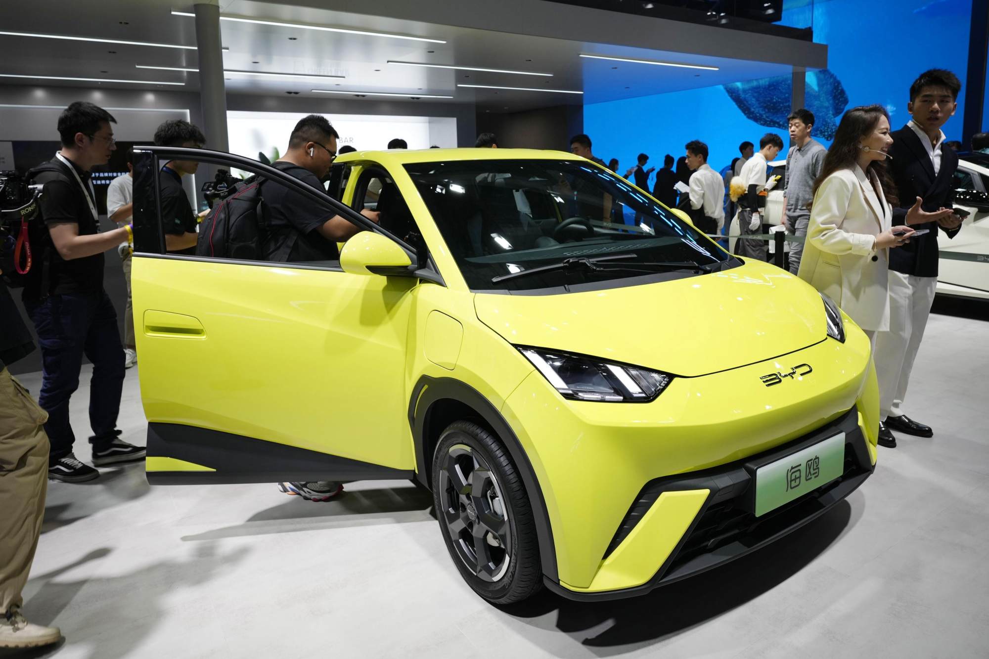 Opinion | Can China’s booming EV industry help it avoid the middle ...