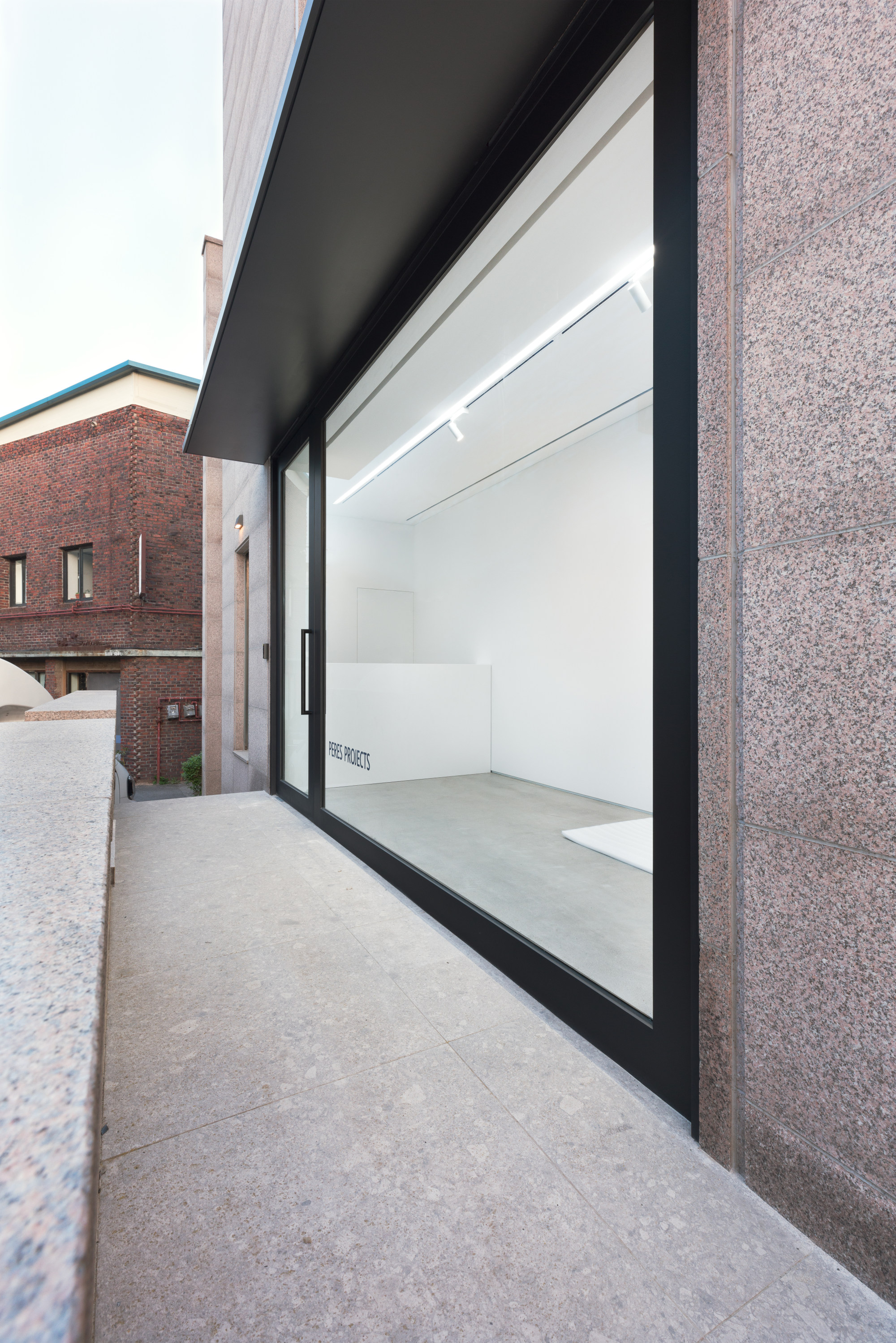 Koreans’ openness to new art a big factor in European gallery’s ...