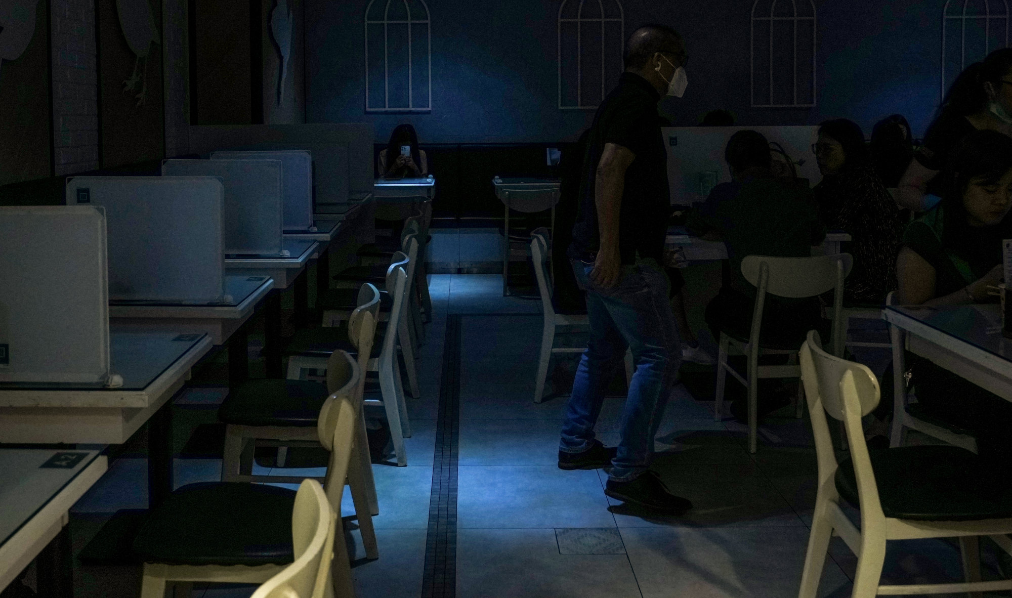 HK Electric blames major Hong Kong Island blackout on staff ‘lacking ...