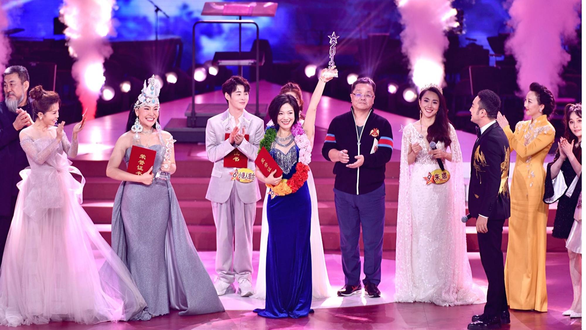 Likened to Teresa Teng and Faye Wong, 42-year-old singer proves it’s ...