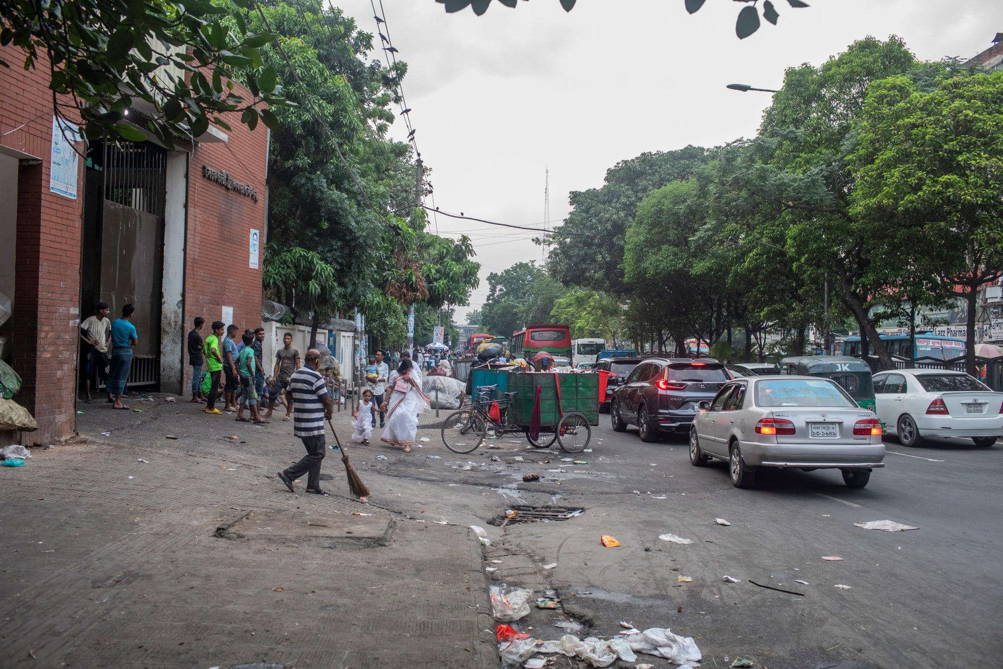 Bangladesh’s fast-growing capital is overflowing with garbage. Can it ...