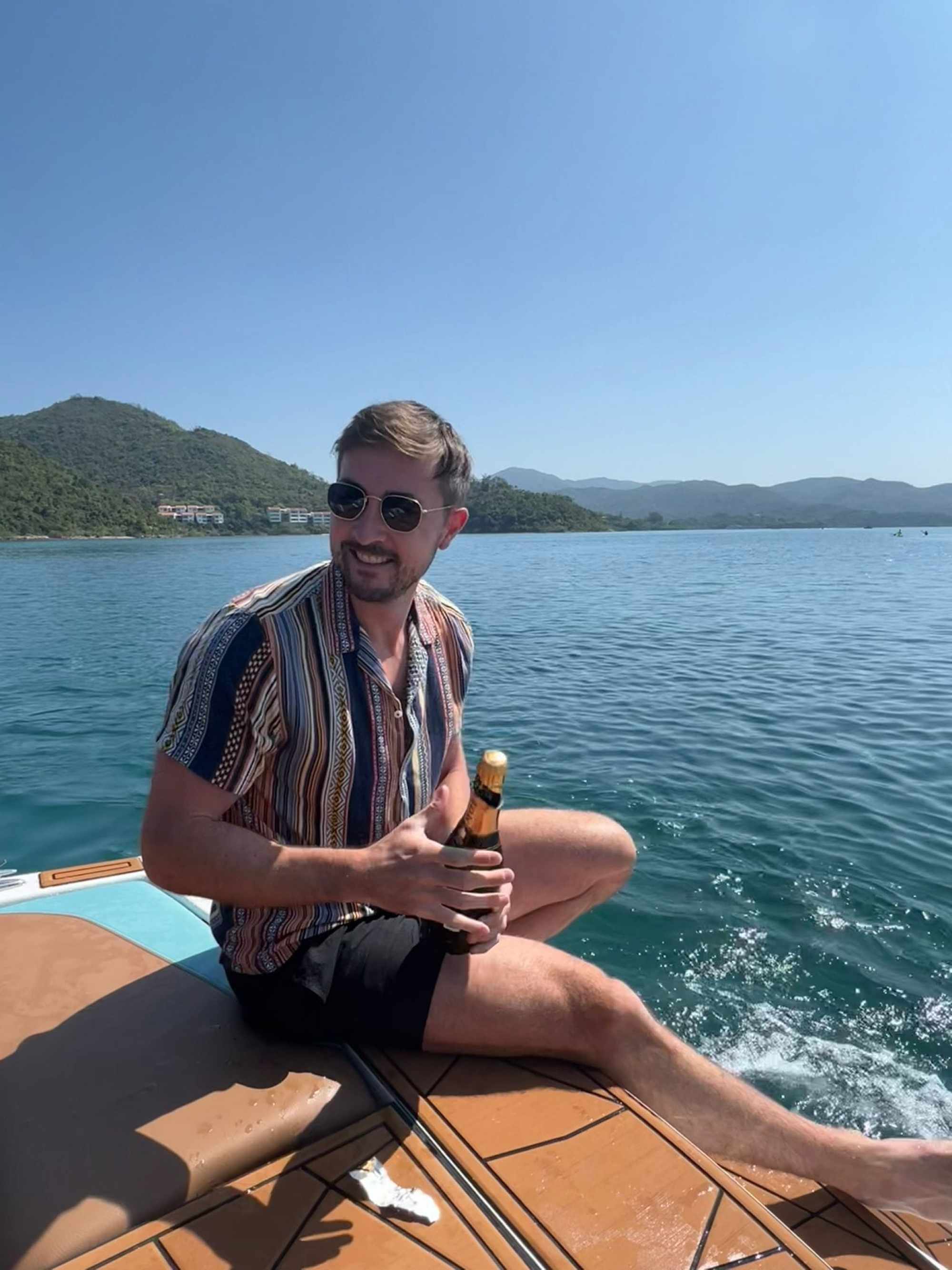 Hong Kong runners raise HK$450,000 by completing the 4 trails in memory ...