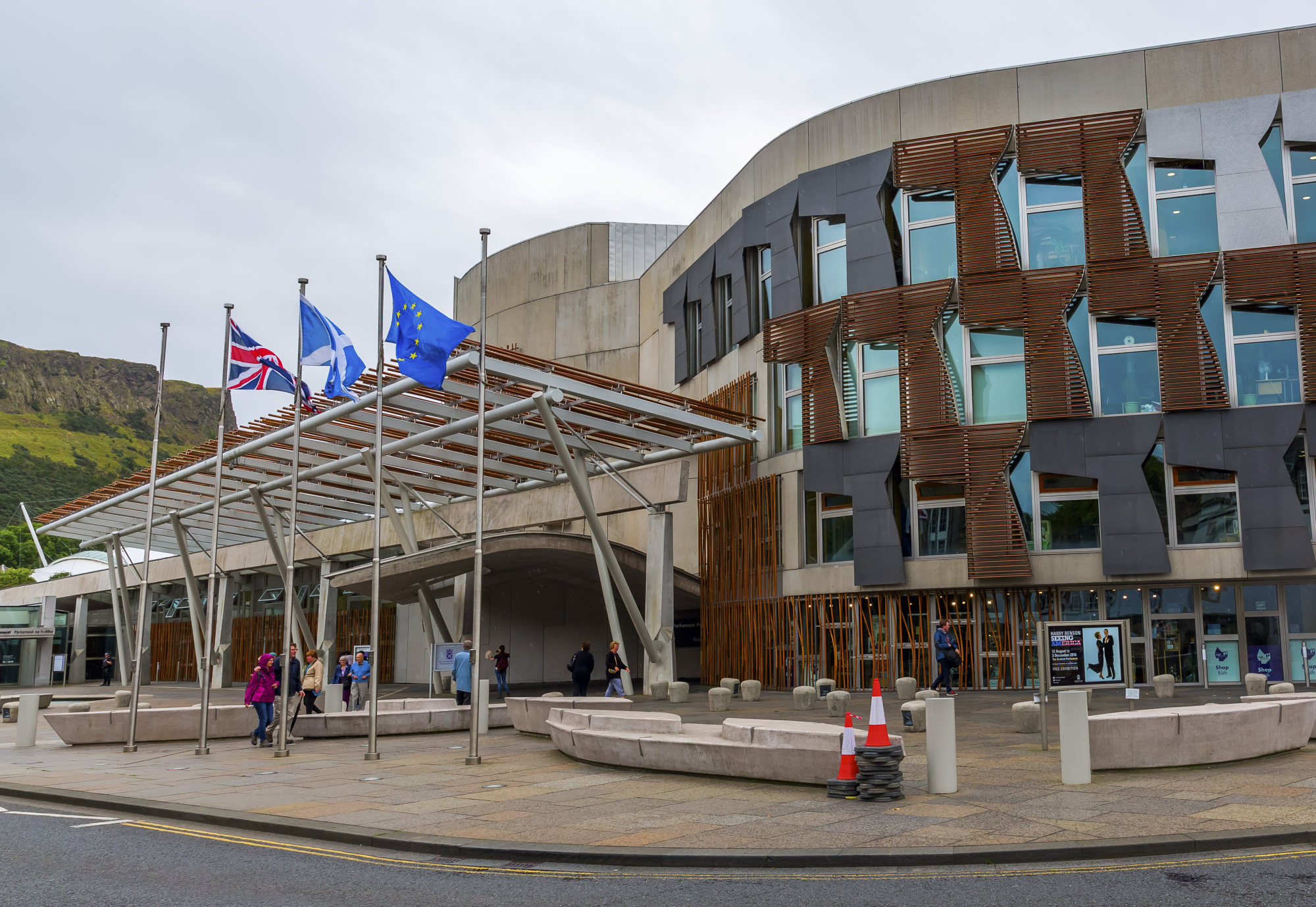 Chance of free tuition at Scottish universities could attract more Hong ...