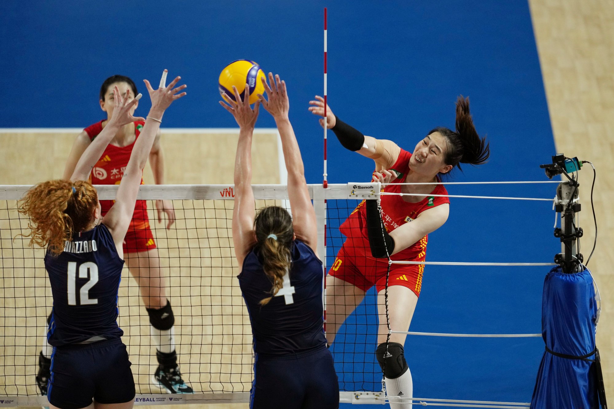 Volleyball Nations League: China fans question coach Cai Bin after back ...