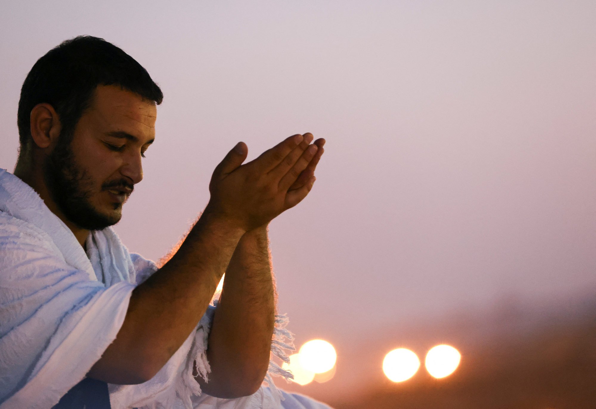 Haj draws 1.8 million Muslim pilgrims in Saudi Arabia, falls short of ...