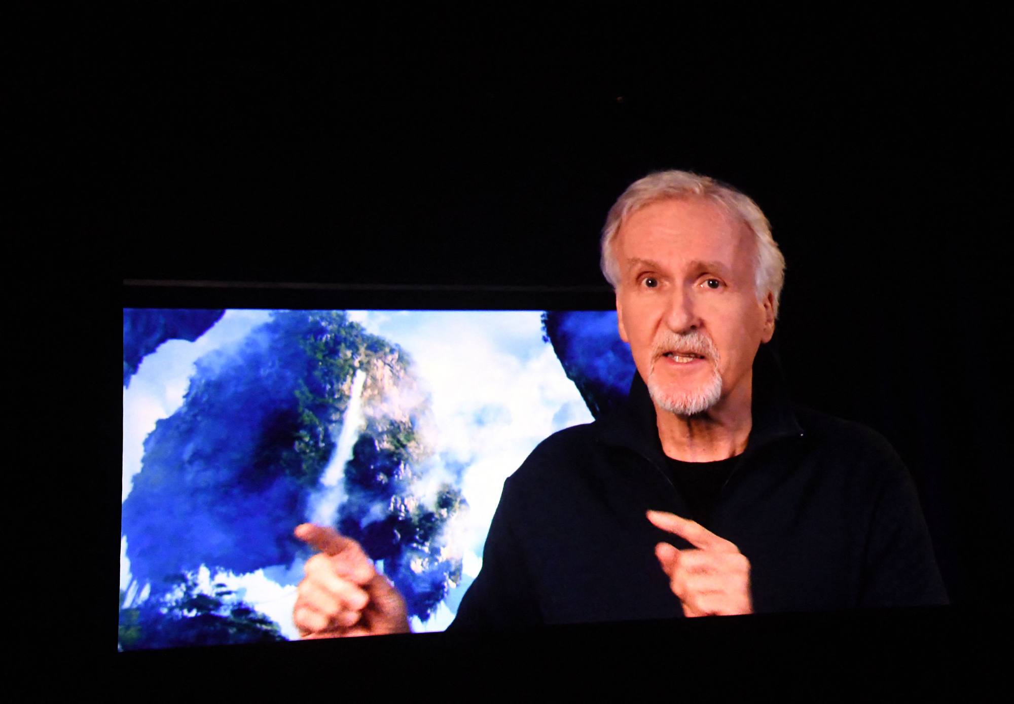 How James Cameron makes and spends his incredible fortune: the ...