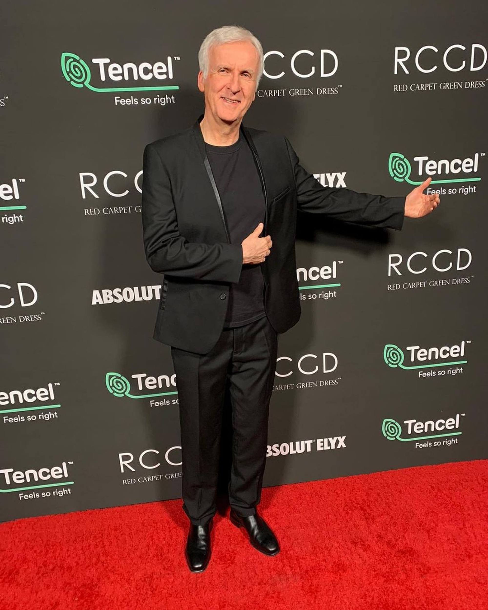 How James Cameron makes and spends his incredible fortune: the ...