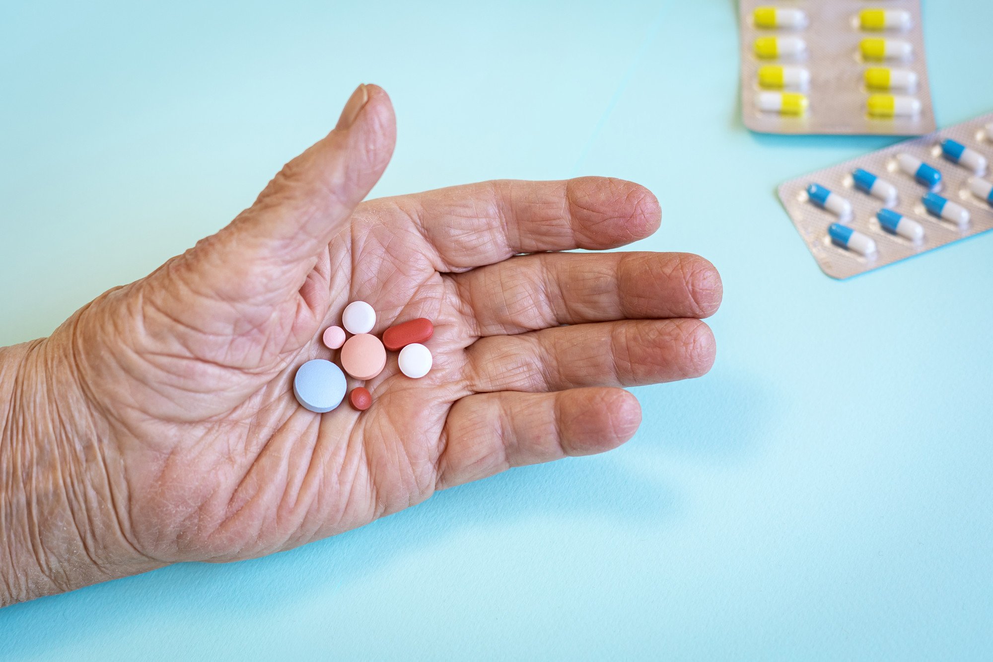 Dementia and ACB scores: how common prescription and over-the-counter ...