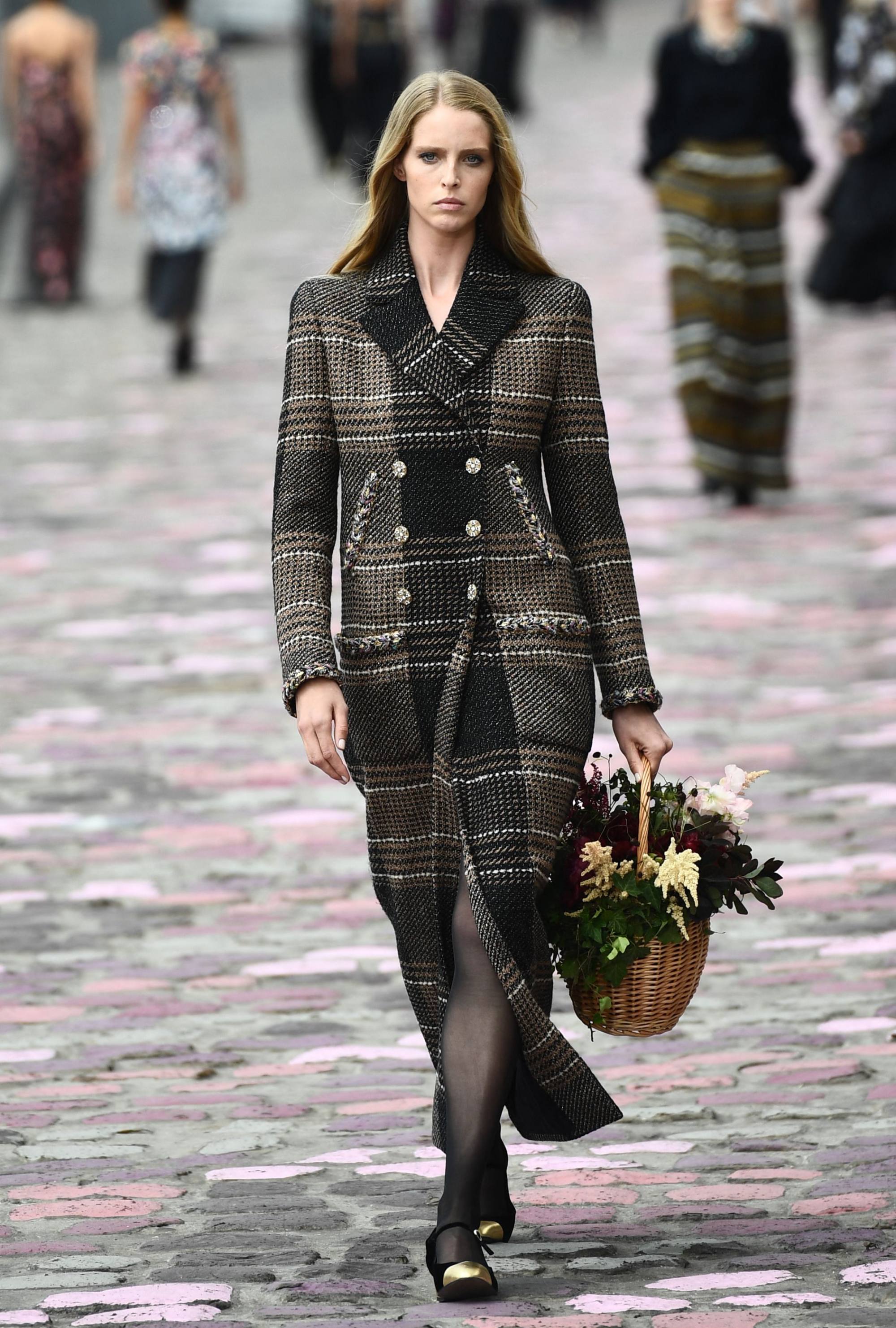 Paris Haute Couture Week day 2 round up: Chanel, Giorgio Armani and ...