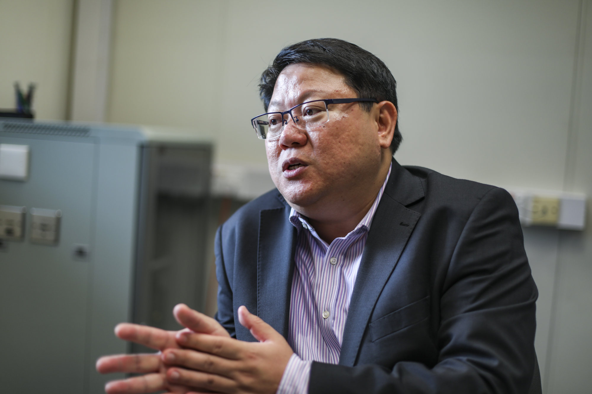 Hong Kong’s catering and seafood sectors fear price increases, experts ...