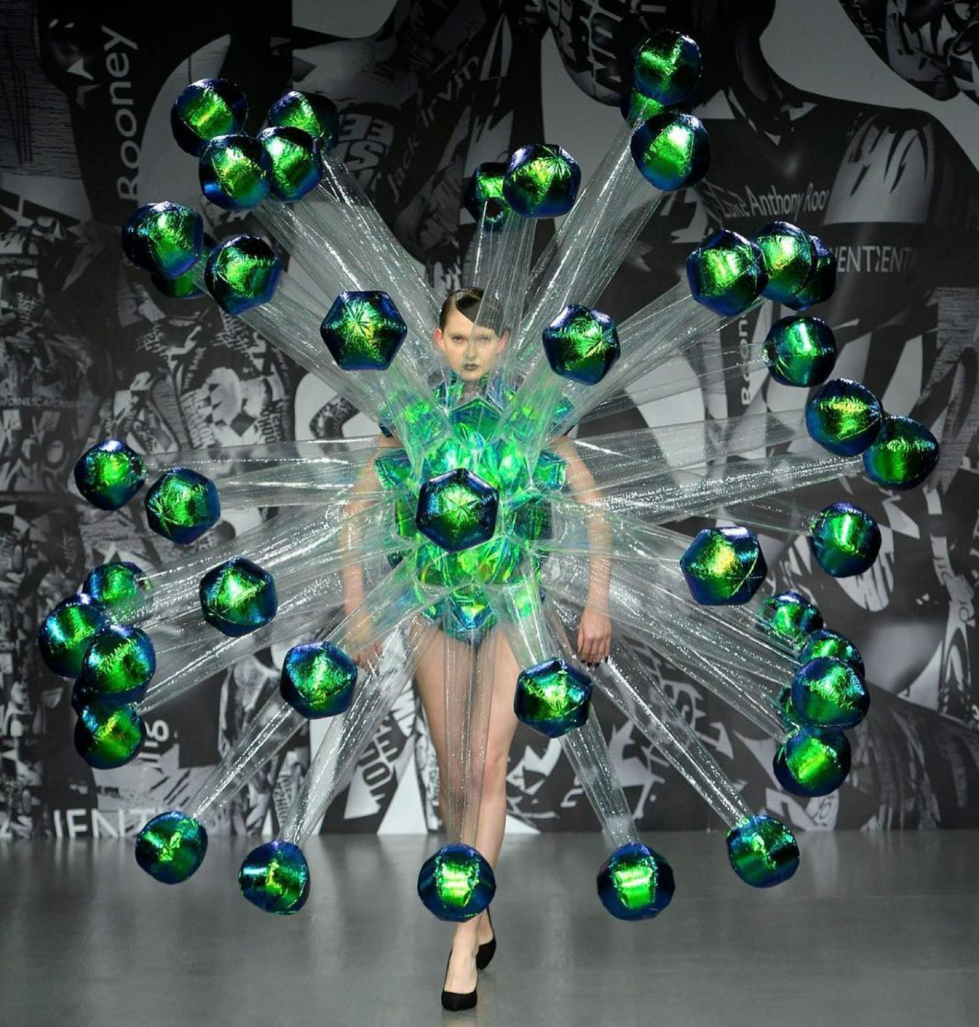 How wearable is sculptural fashion off the runway? Loewe and ...