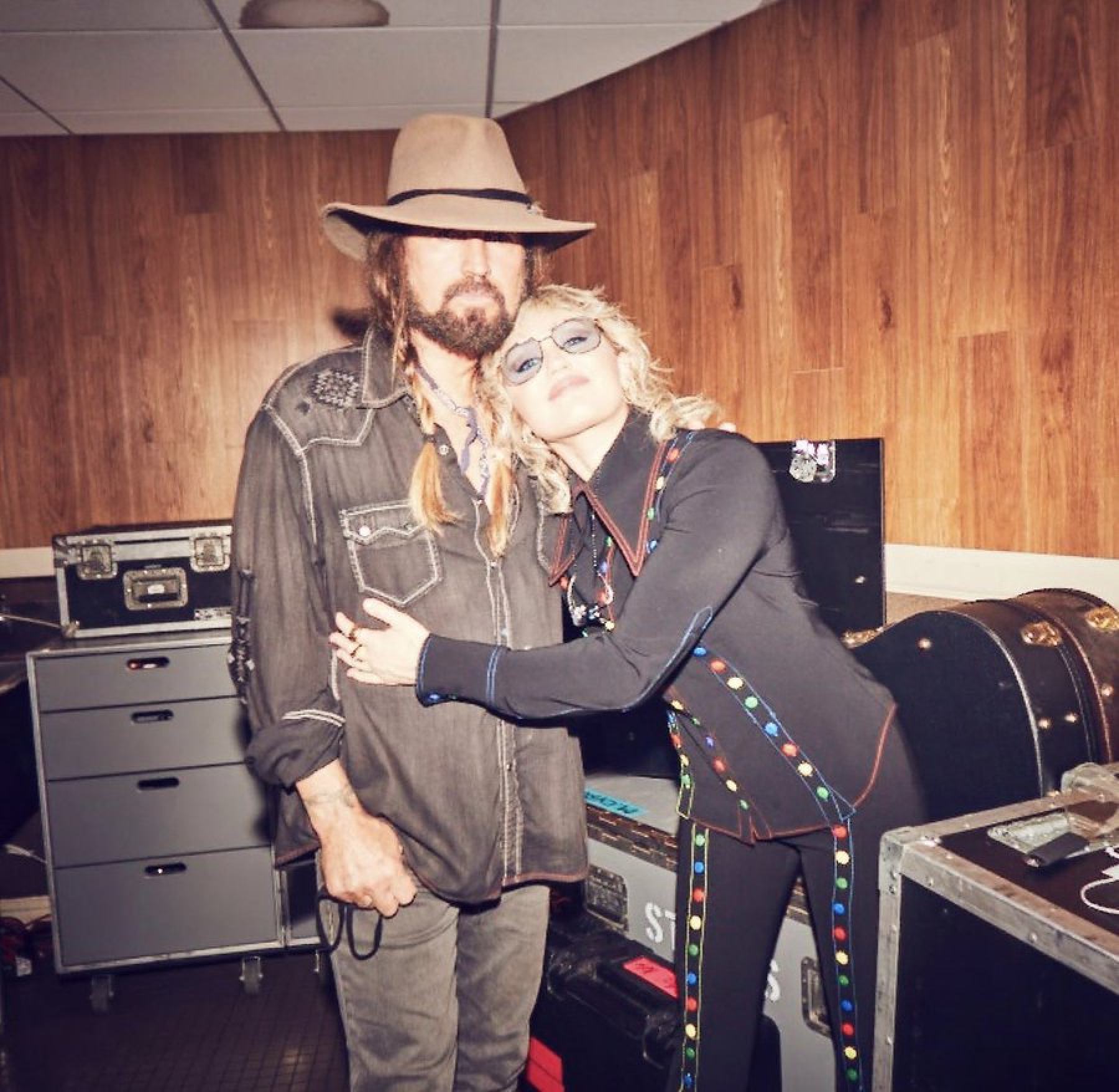 6 secrets in Miley Cyrus’ new single ‘Used to be Young’, revealed ...