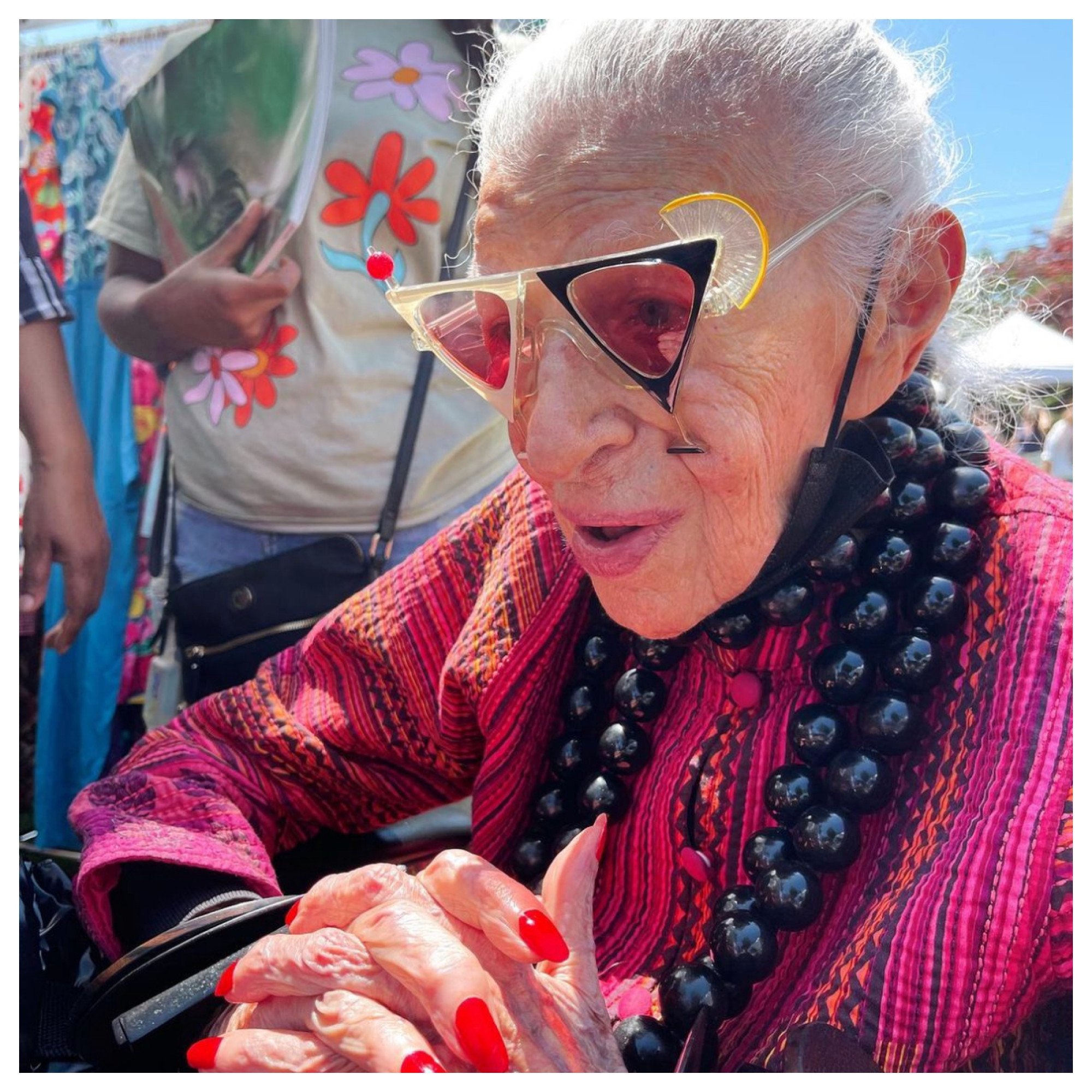 Meet Iris Apfel, the style icon who just turned 102: she’s signed to ...