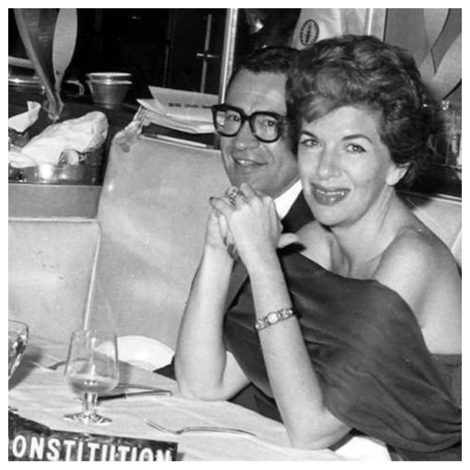 Meet Iris Apfel, the style icon who just turned 102: she’s signed to ...