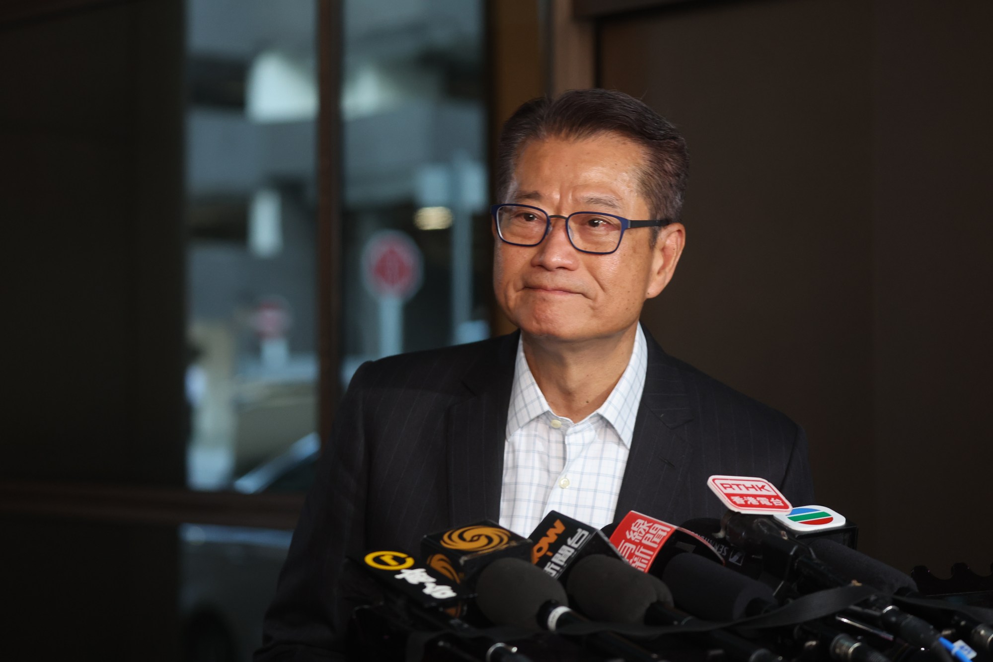Hong Kong security chief vows to hunt down ringleaders of JPEX crypto ...