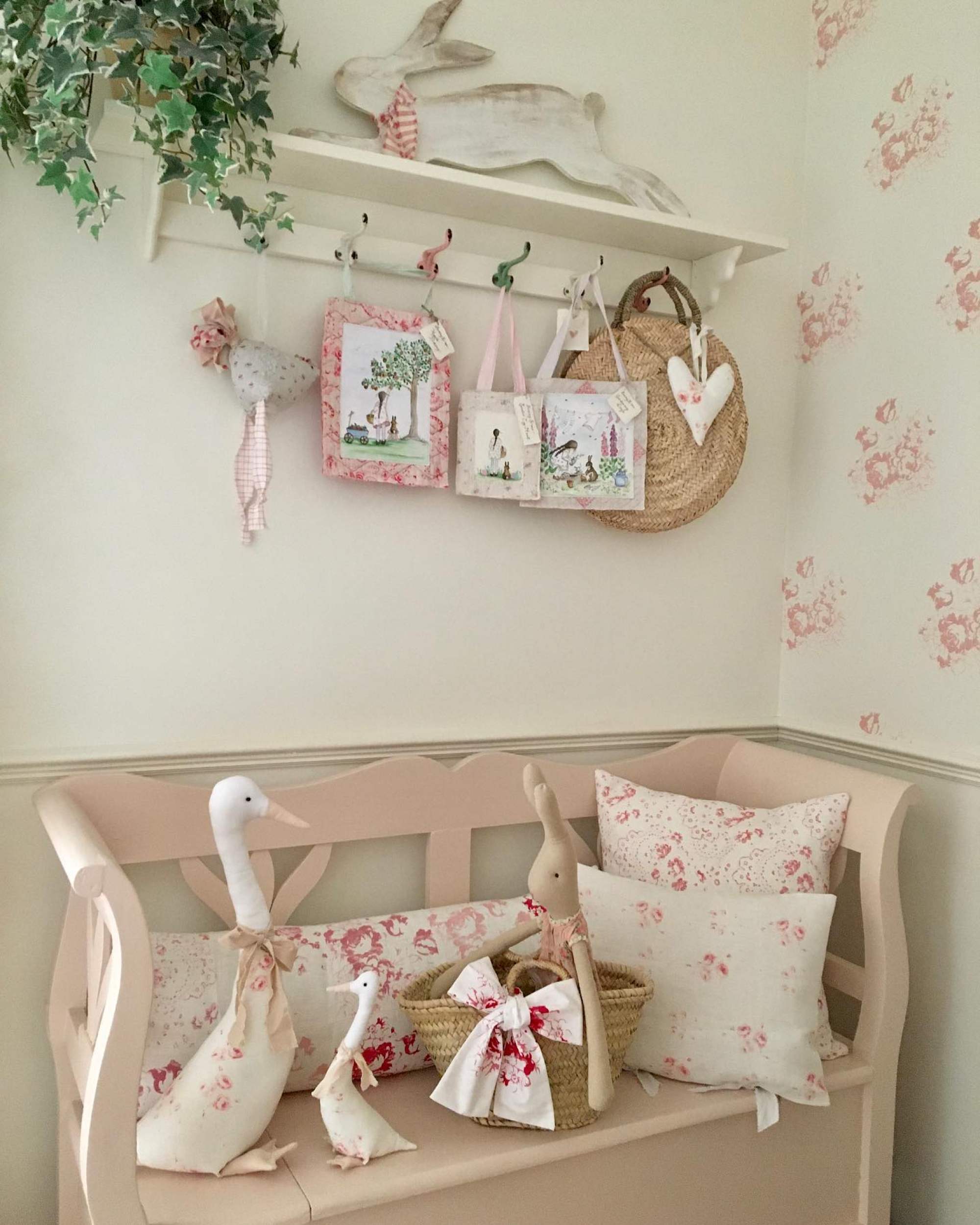 How Instagram’s ‘glimmers’ trend is helping people manage stress and ...