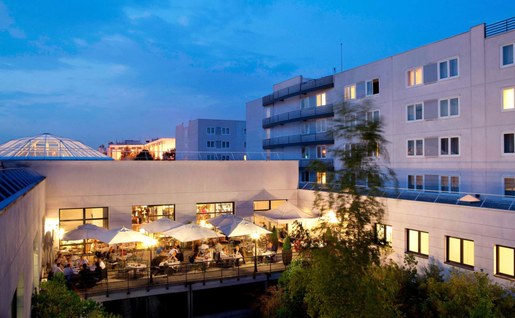 10 incredible airport hotels around the world worth travelling for ...