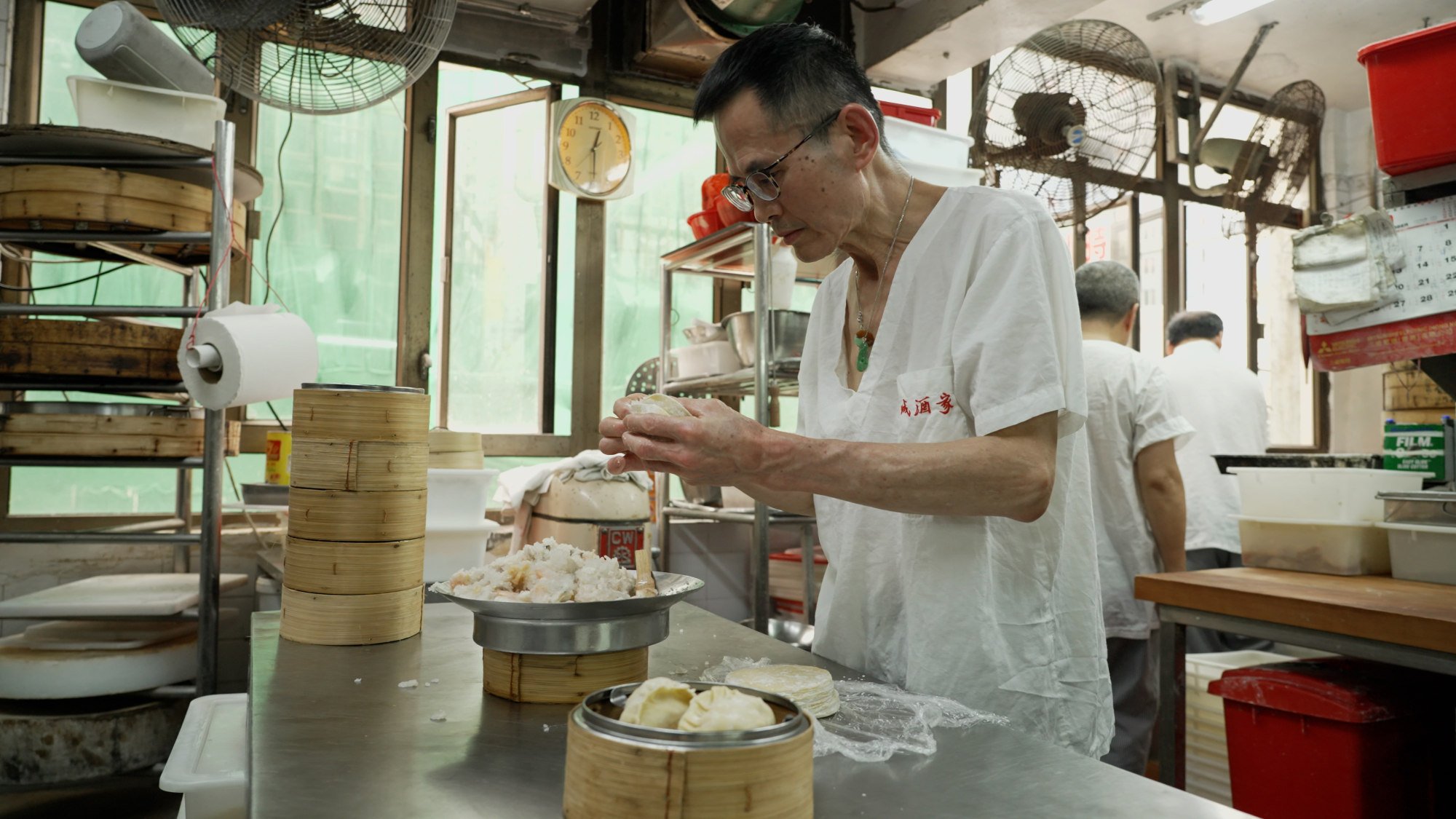Hong Kong’s disappearing dim sum: why old-school trolleys and pig liver ...