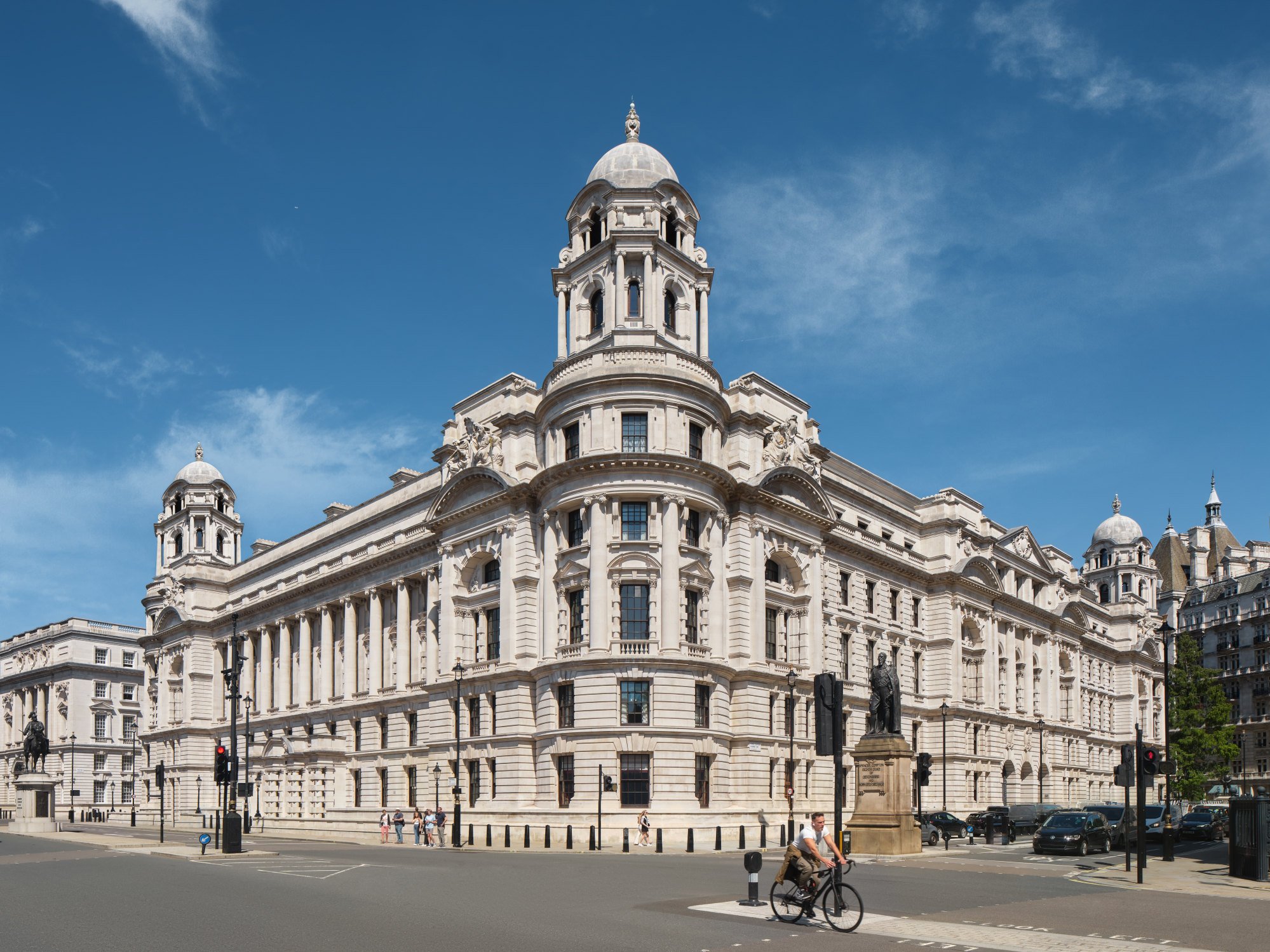 The Peninsula vs Raffles: how London’s 2 new Asian-brand hotels square ...