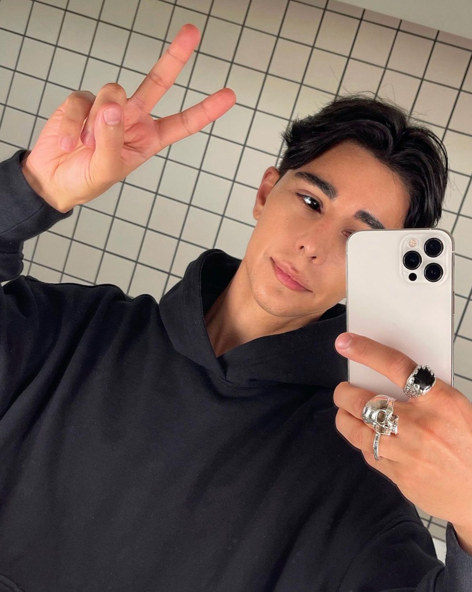 Who is Endgame author and ‘Meghan Markle’s mouthpiece’, Omid Scobie ...