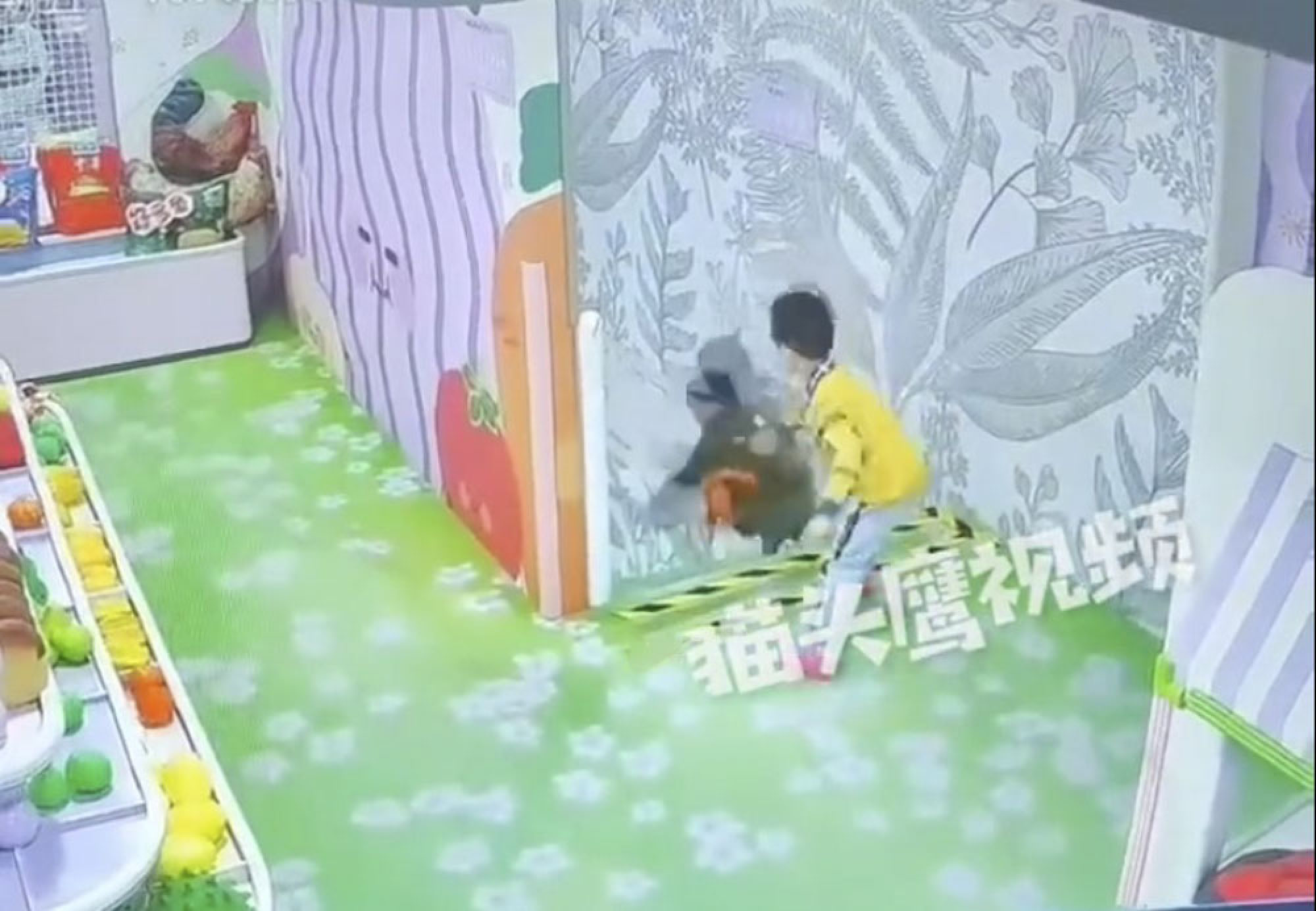 Children In China Grandfather Bites Boy For Slow Dishwashing Teaching children-in-china-grandfather-bites-boy-for-slow-dishwashing-teaching