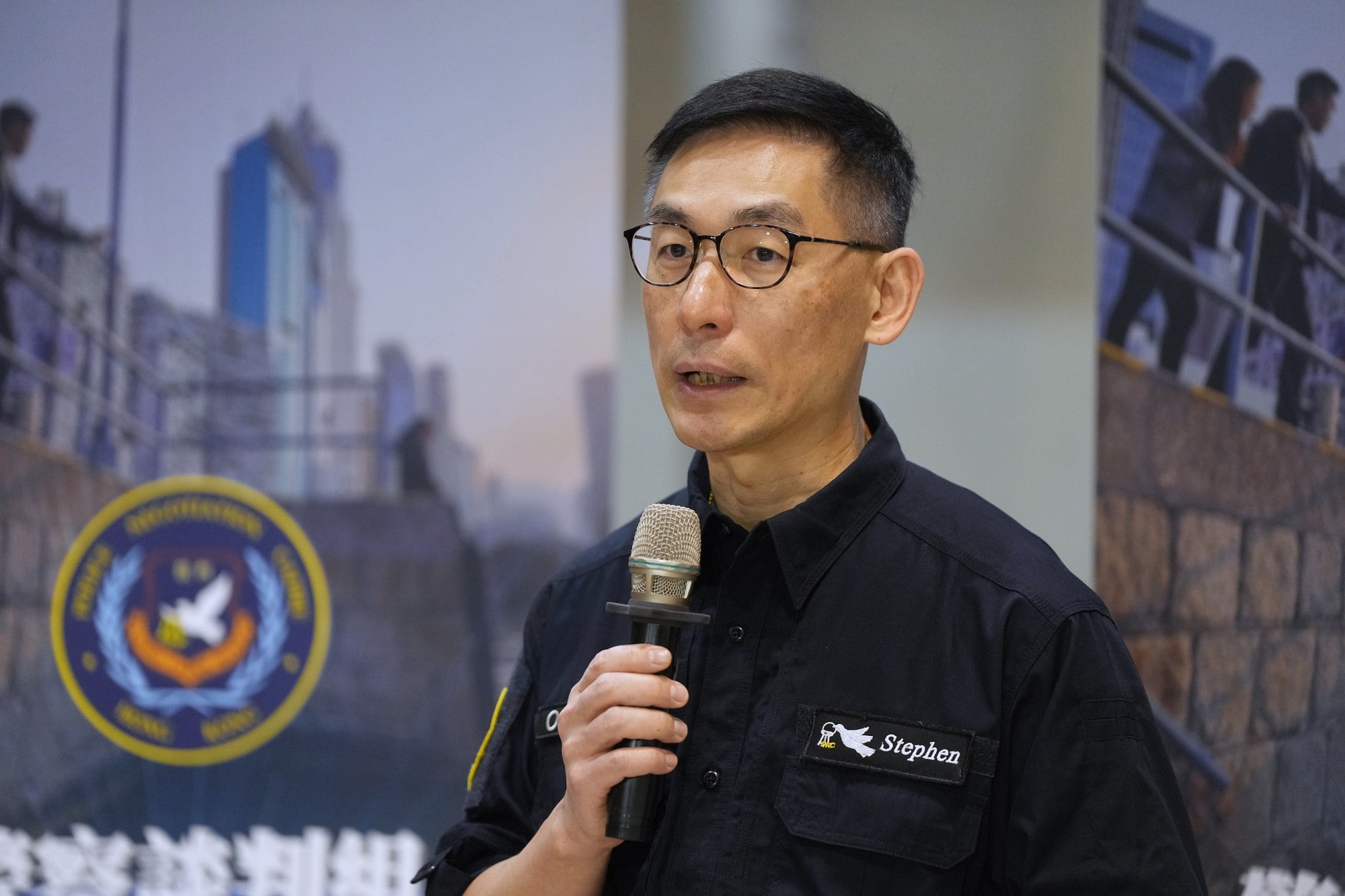 Trainee Hong Kong police negotiators perfect the art of listening in ...
