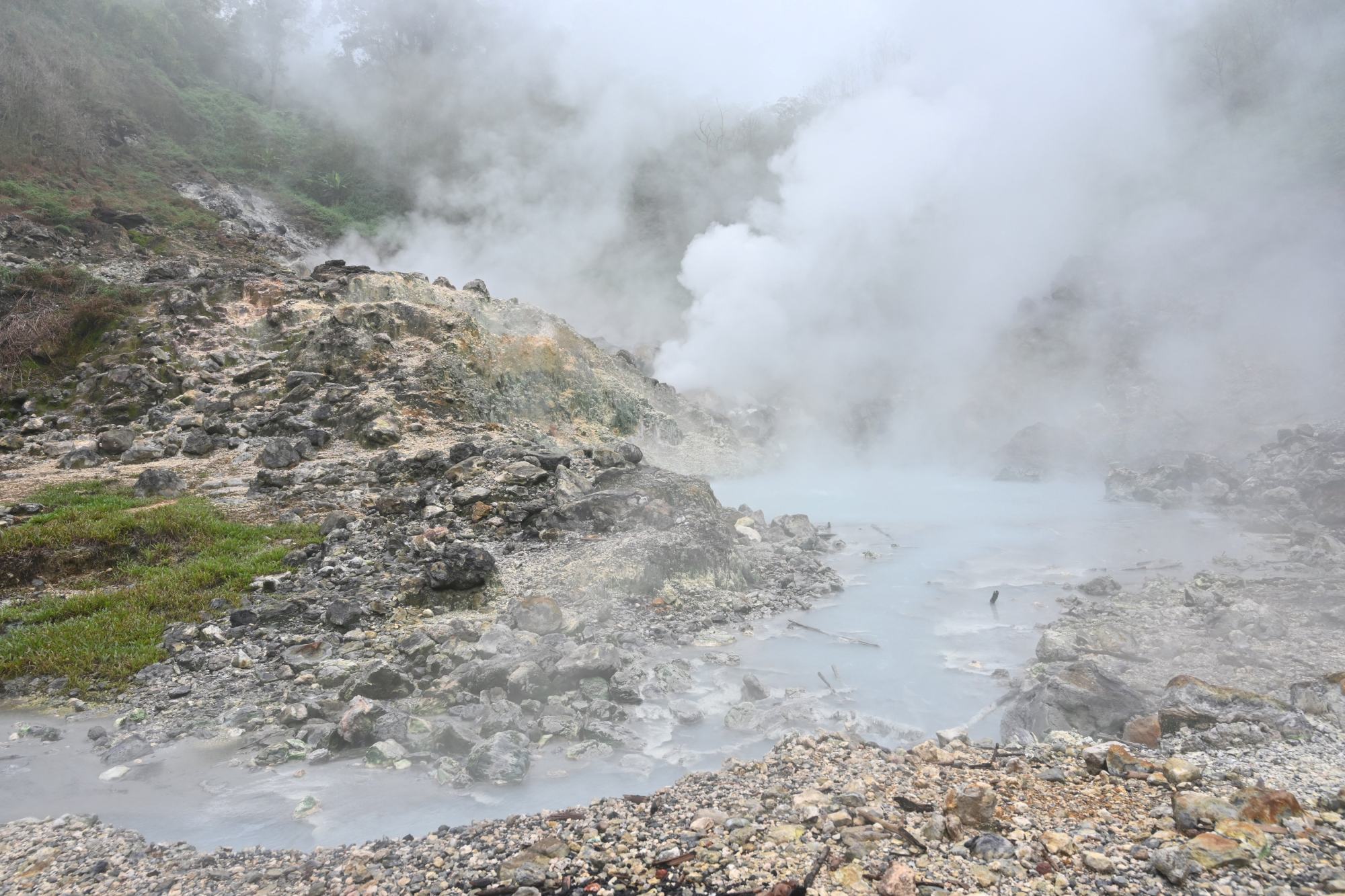 Indonesia eyes ‘phenomenal’ geothermal power potential amid renewable ...