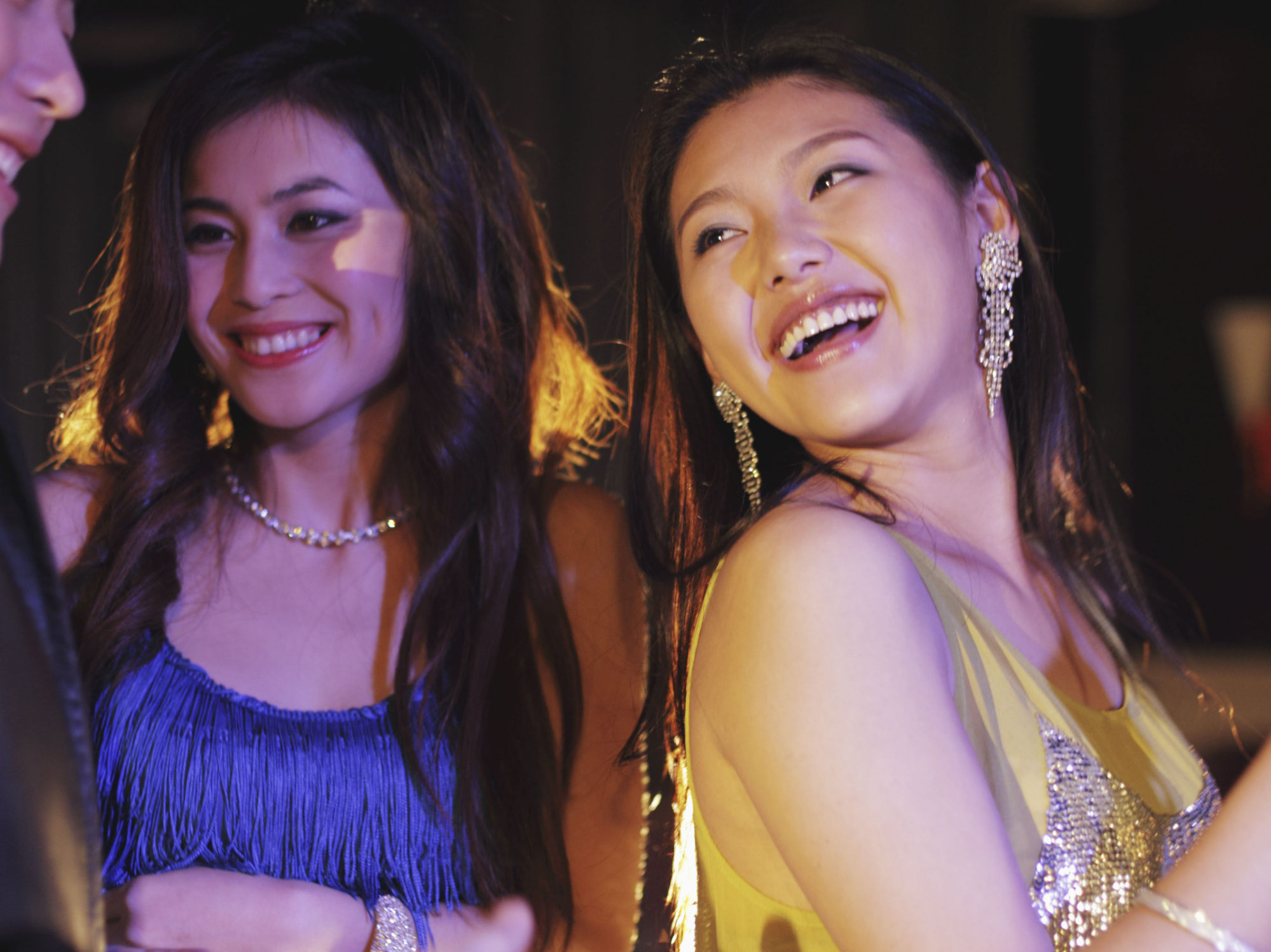 Splitting images: young China couples take break-up photos, throw ...