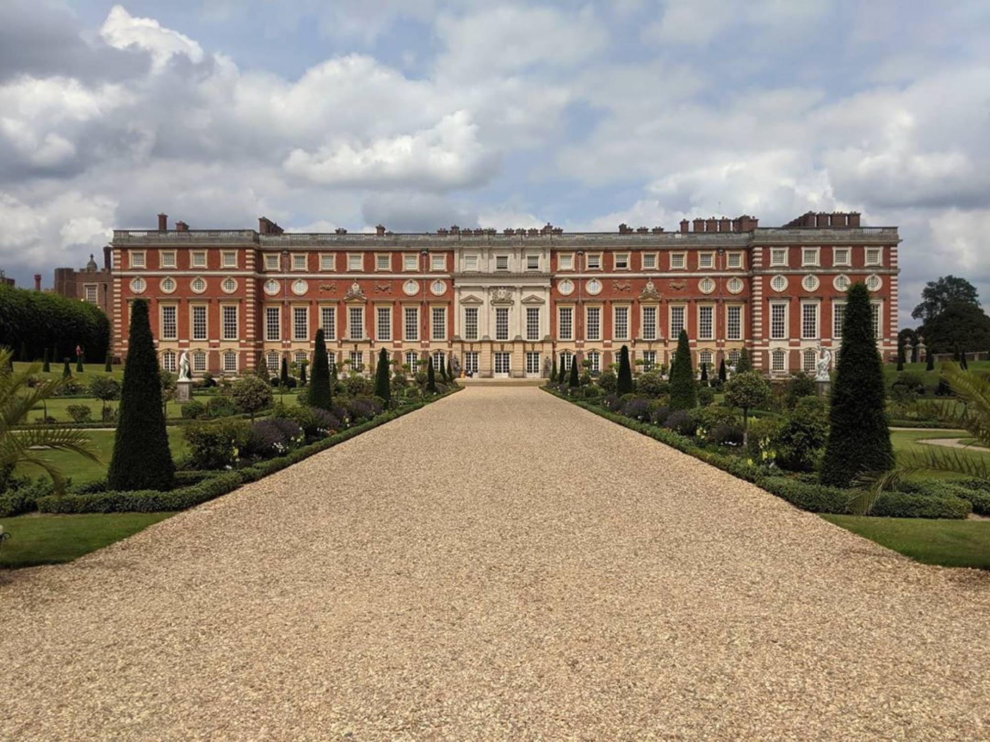 What properties the British royal family owns: 7 stunning castles ...