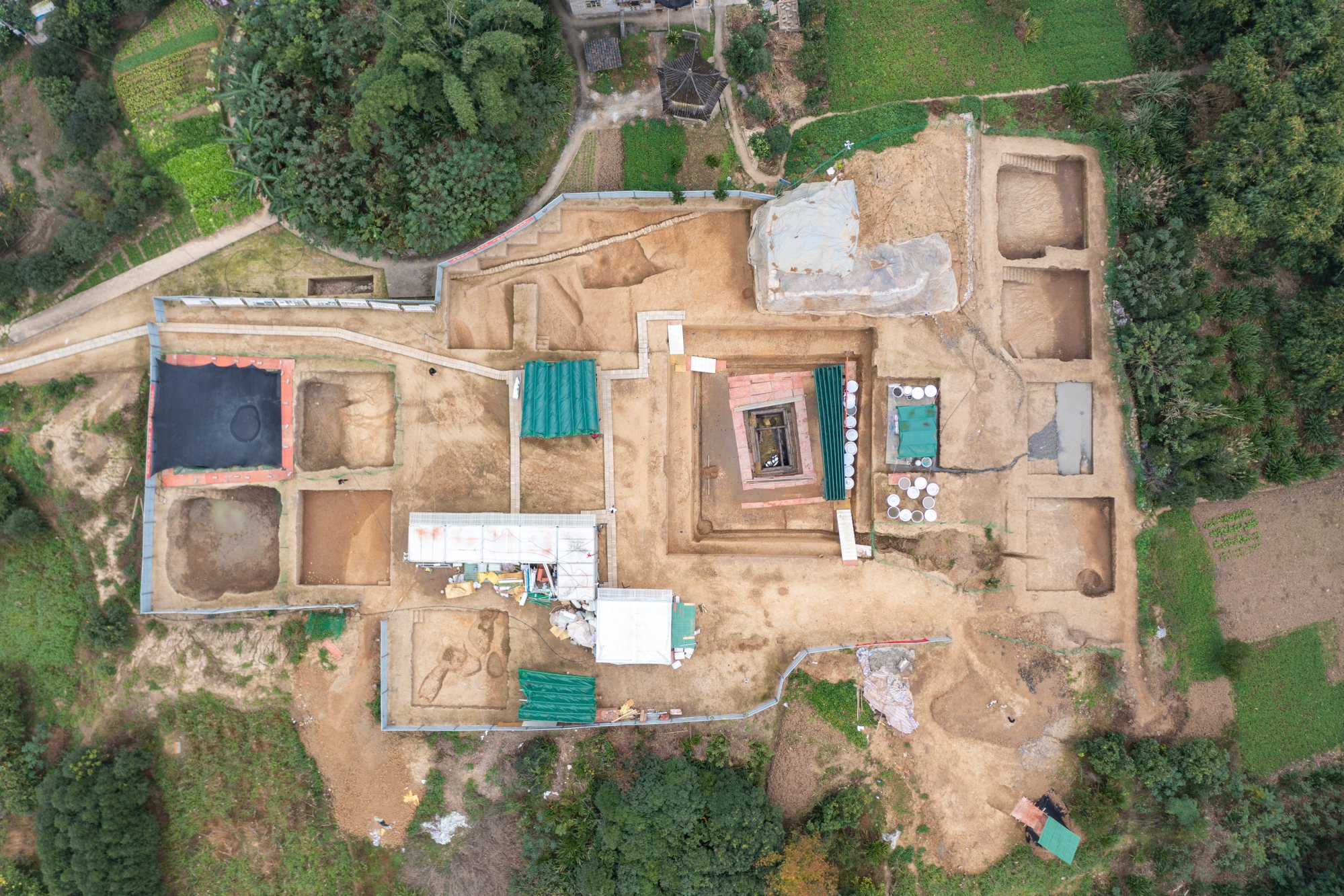 Chinese archaeologists find well-preserved 2,200-year-old Western Han ...