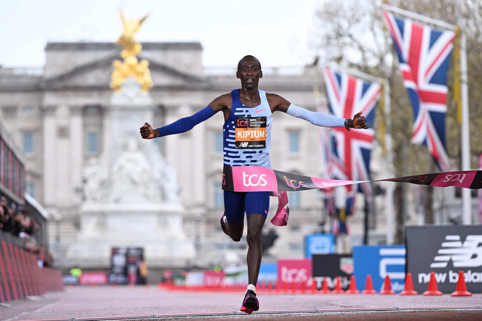 Marathon world record-holder Kelvin Kiptum, coach, killed in car crash ...