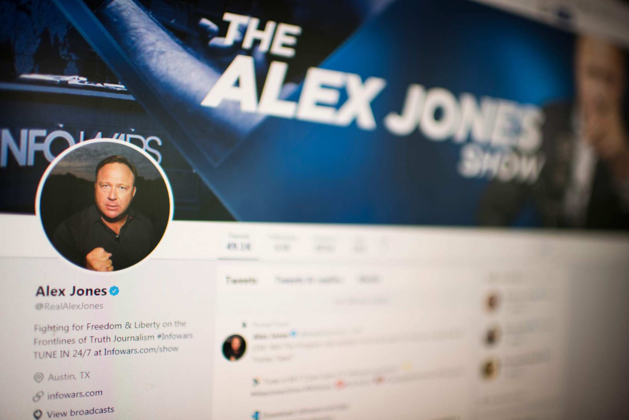 What is controversial conspiracy theorist Alex Jones up to today ...