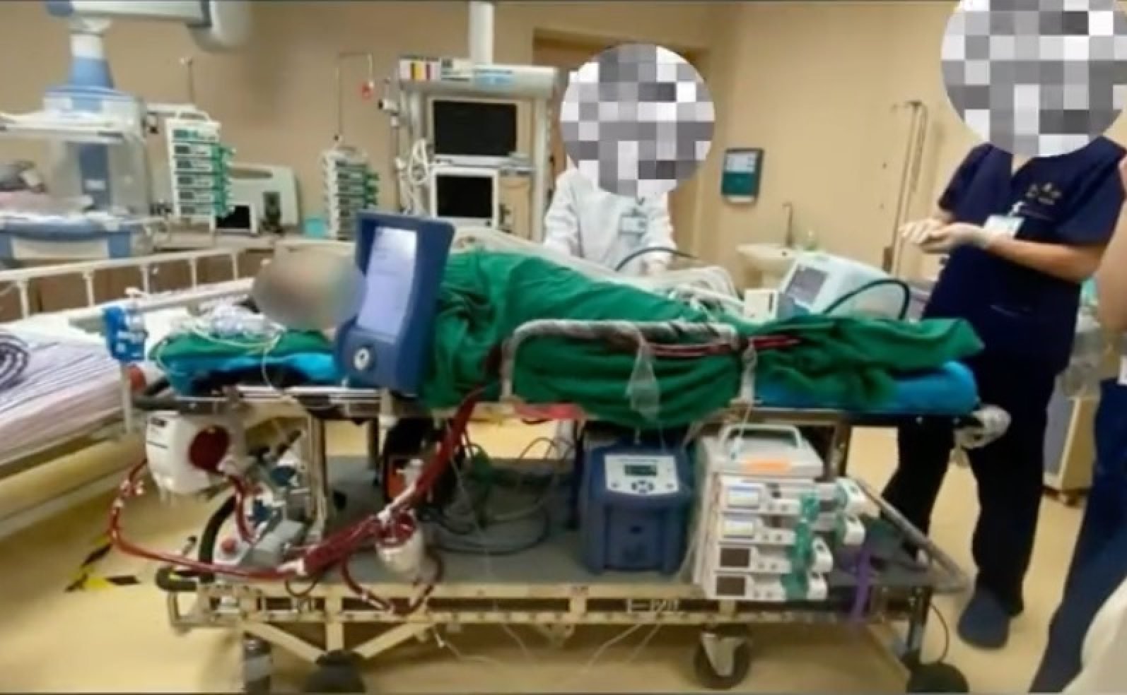 China mother suffers life-threatening pregnancy complication prompting ...