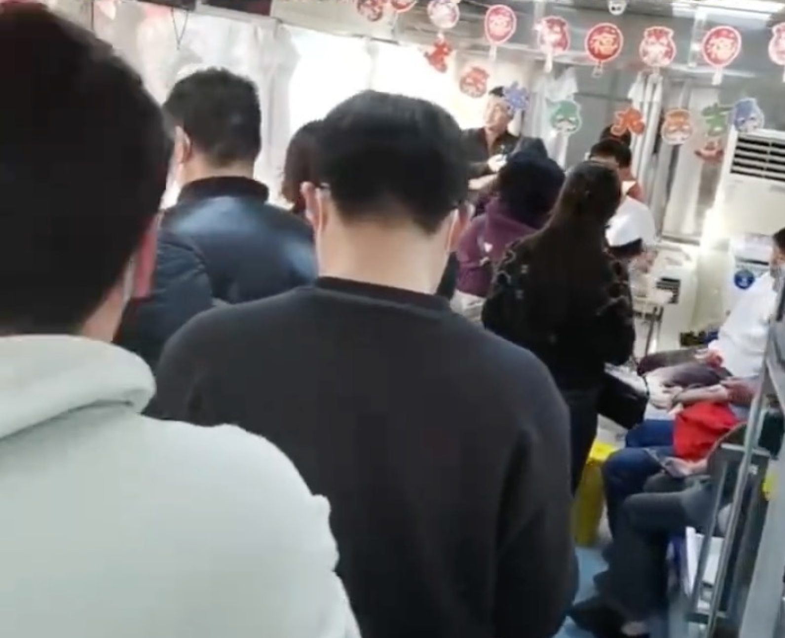 China mother suffers life-threatening pregnancy complication prompting ...