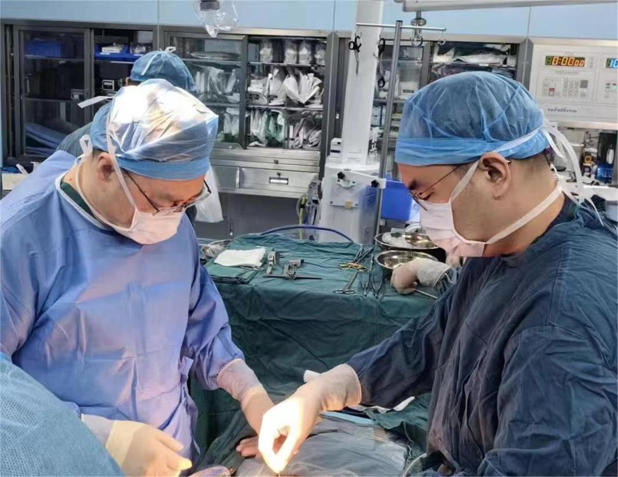 China woman in life-saving double, first by ‘hero’ Spanish doctor after ...
