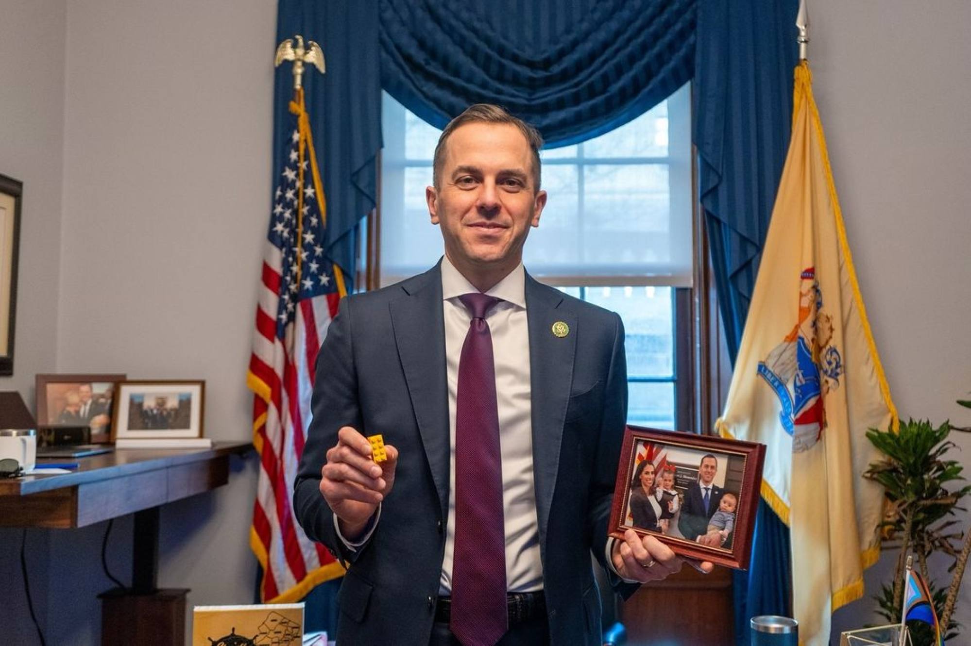 Will Rob Menendez ever escape the shadow of his dad, Senator Bob ...