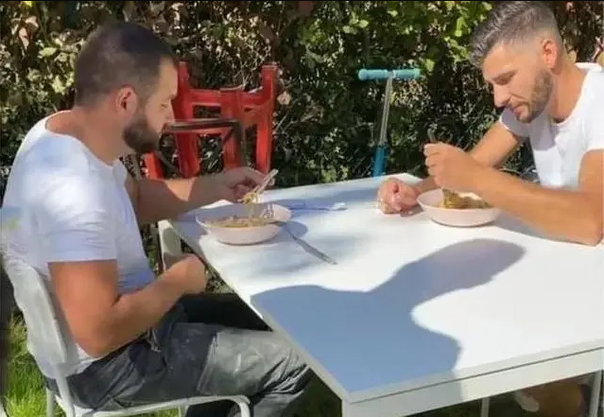 From food truck to launching 4 eateries in Paris, China man introduces ...