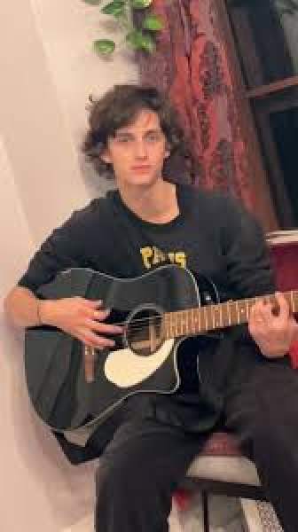 Who is Suri Cruise’s musician boyfriend, Toby Cohen? He looks like ...