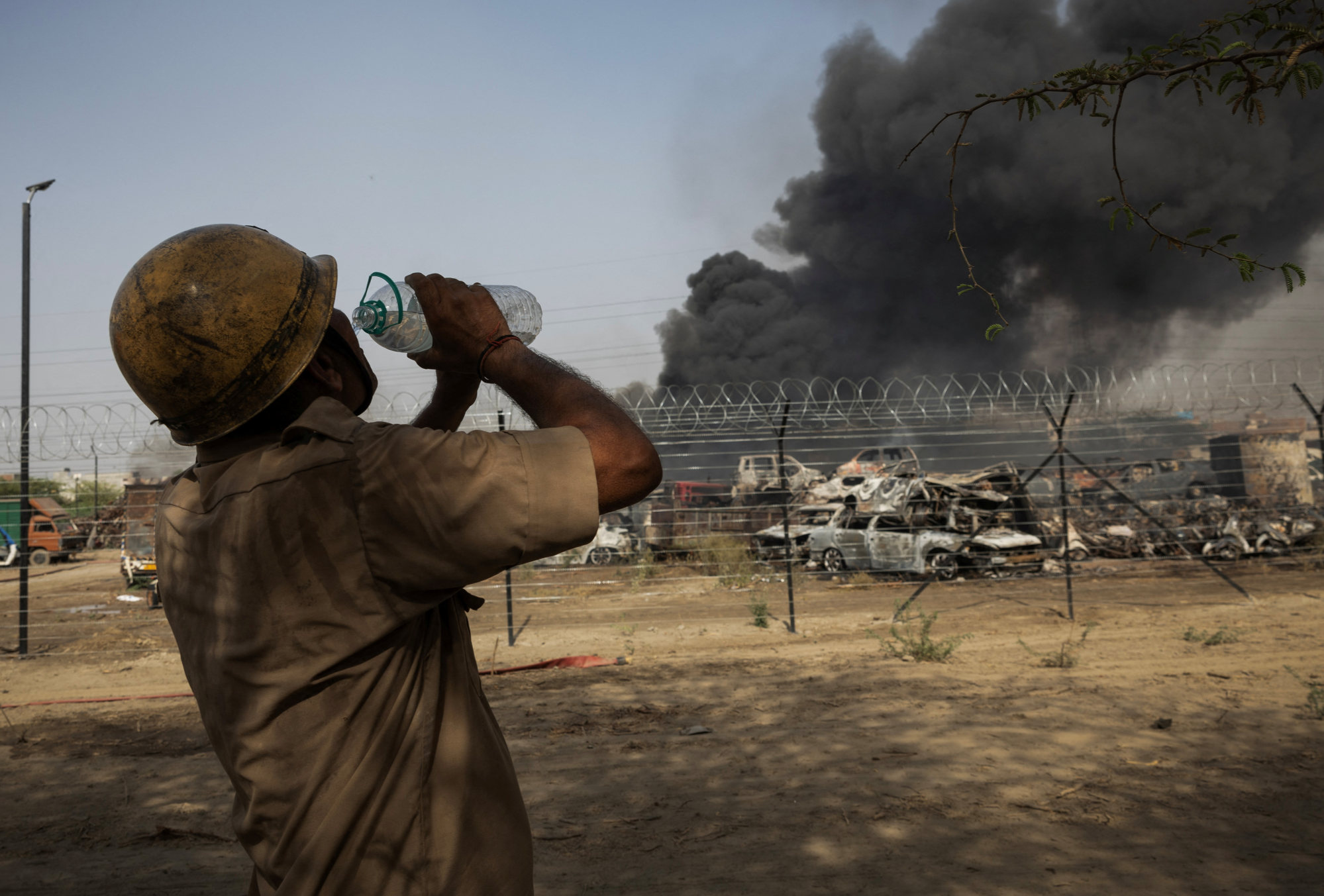 India’s record heat, surging fires push Delhi firefighters to brink ...