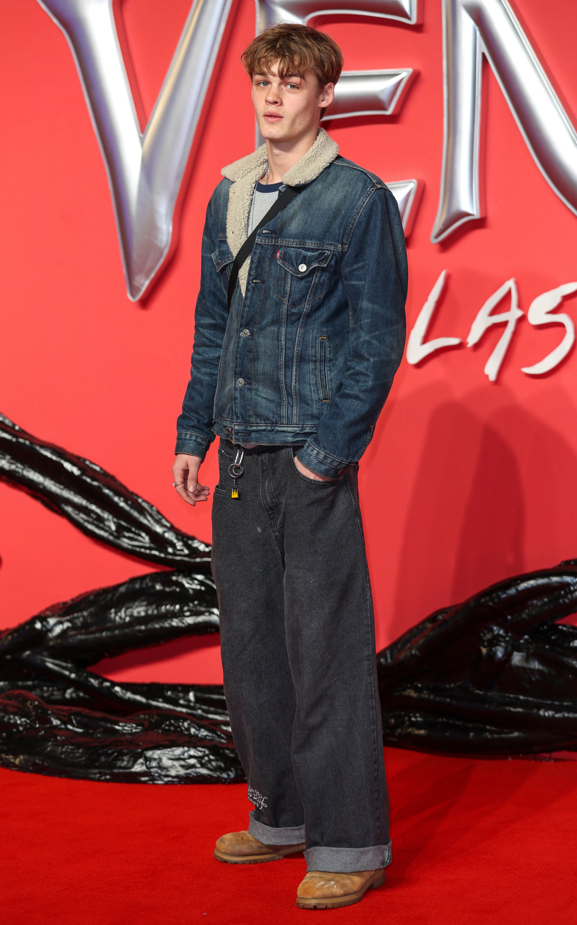 Tom Hardy Figlio Louis 2024 Meet Tom Hardy's Lookalike Teen Son Louis