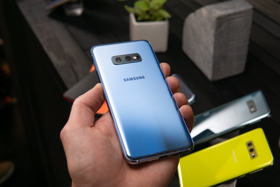 Samsung Galaxy S10e hasn’t got 3 cameras or an ultrasonic fingerprint ...