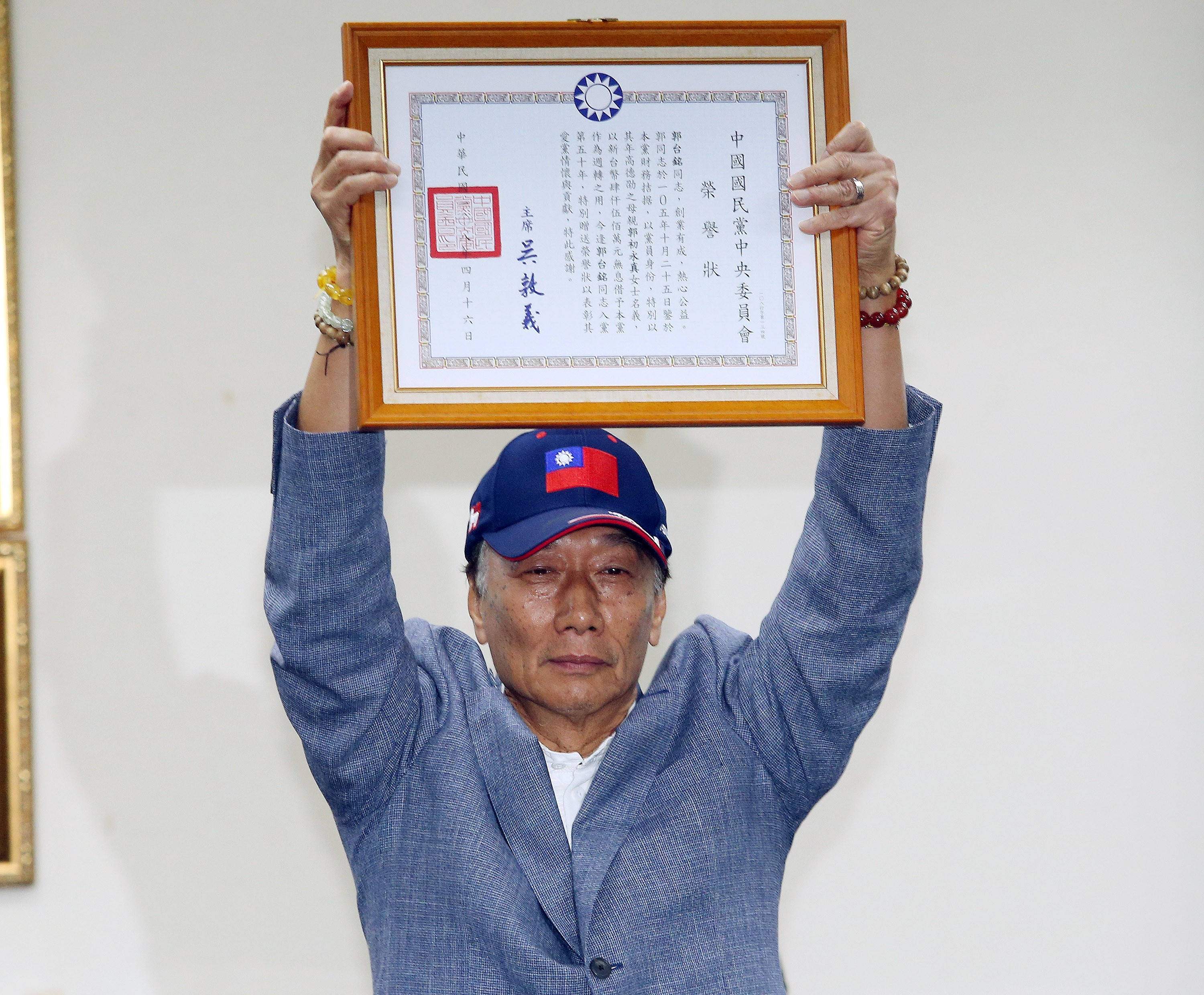 Pressure mounts for Taiwan’s Tsai Ing-wen as Foxconn’s Terry Gou ...