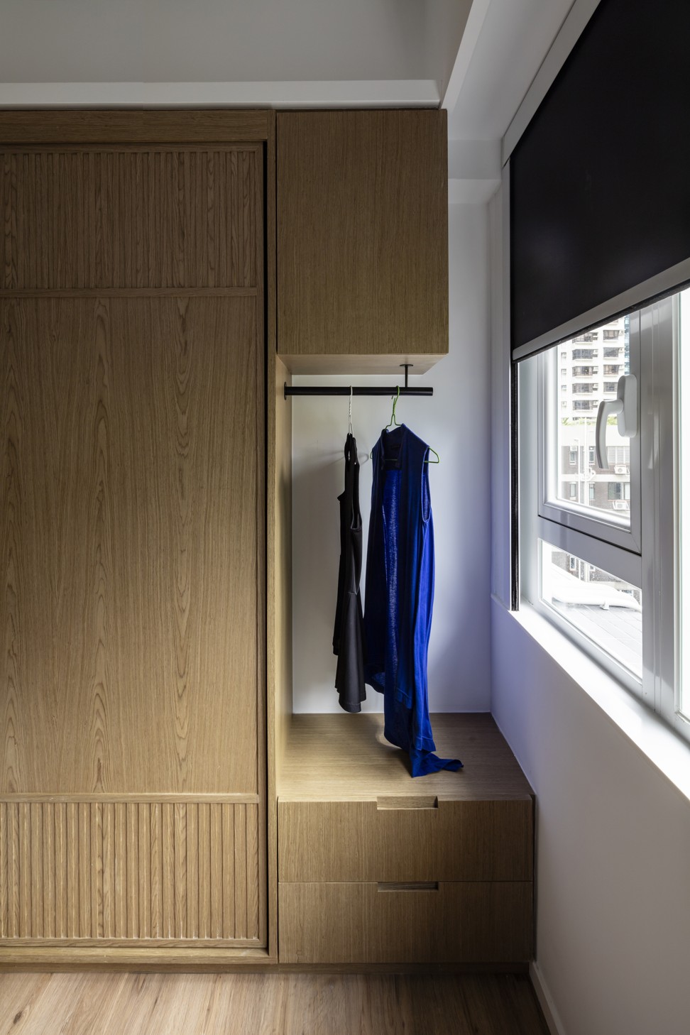 An allergy sufferer’s clean, contemporary Hong Kong home: no cushions ...