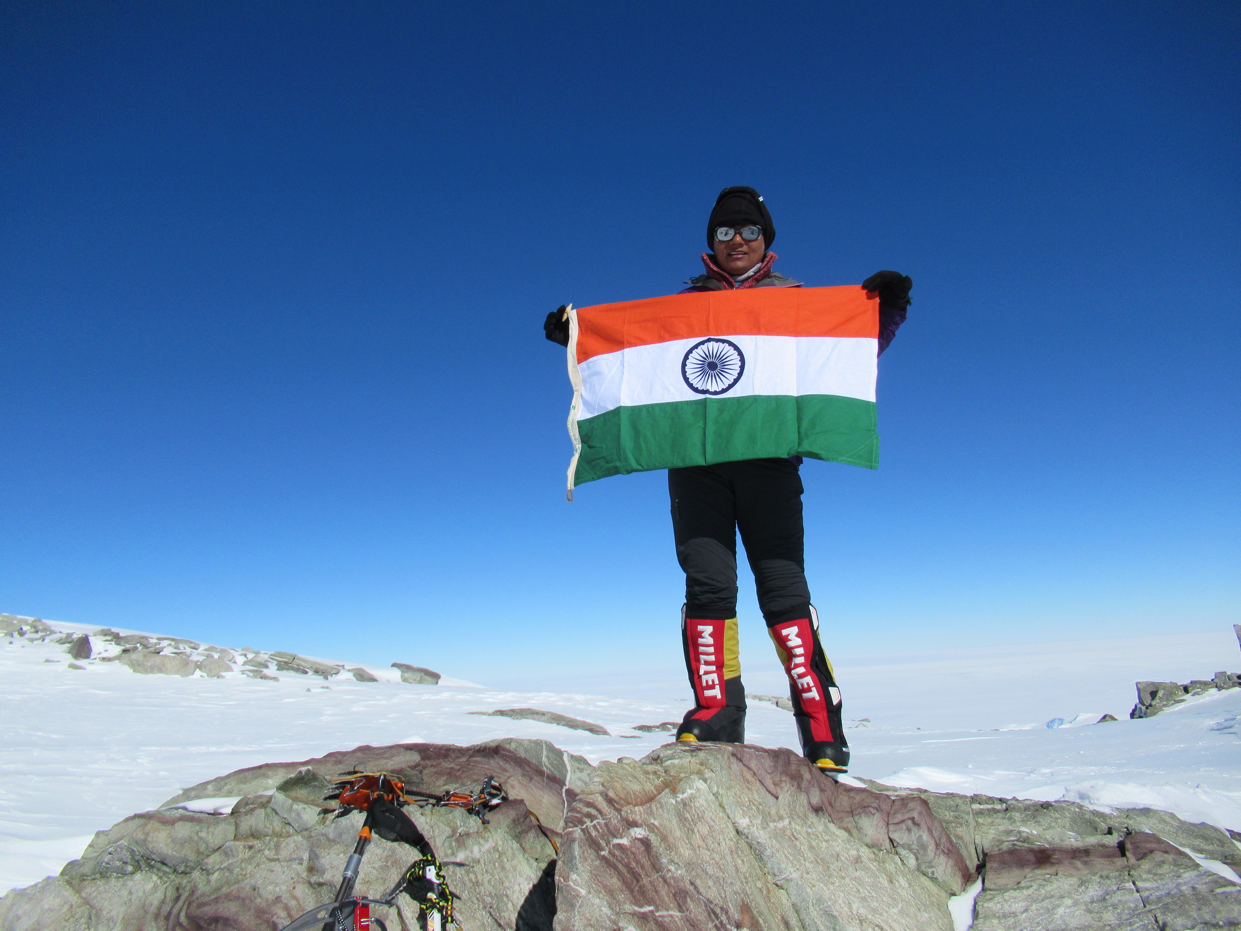 Bachendri Pal On The Tip Of Mount Everest