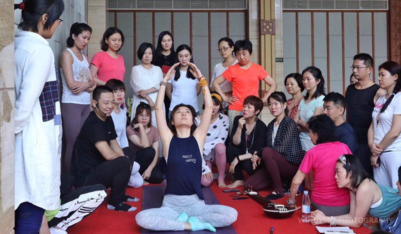 Putting the chi in yoga: Hatha and Vinyasa poses plus massage ...
