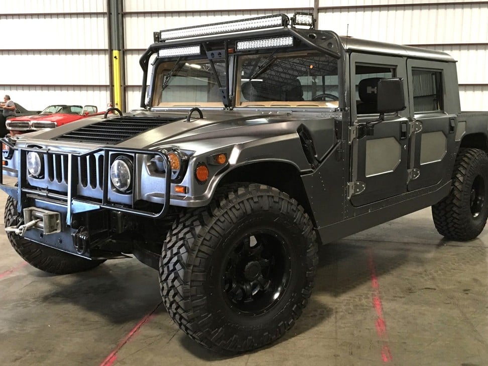 149 classic and luxury cars seized by the FBI from one bankrupt man ...