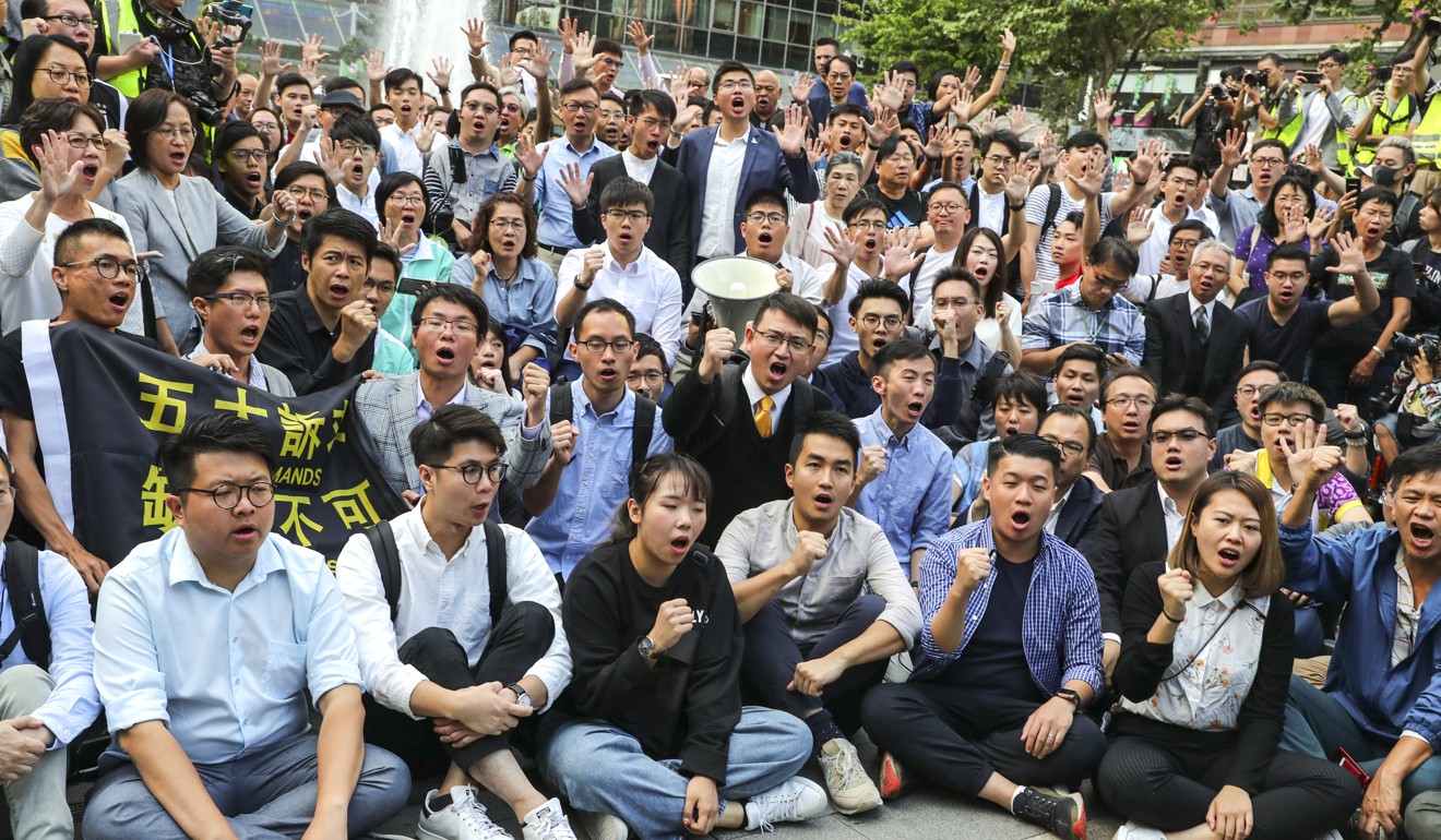 Hong Kong protests: police to send negotiators and psychologists to ...