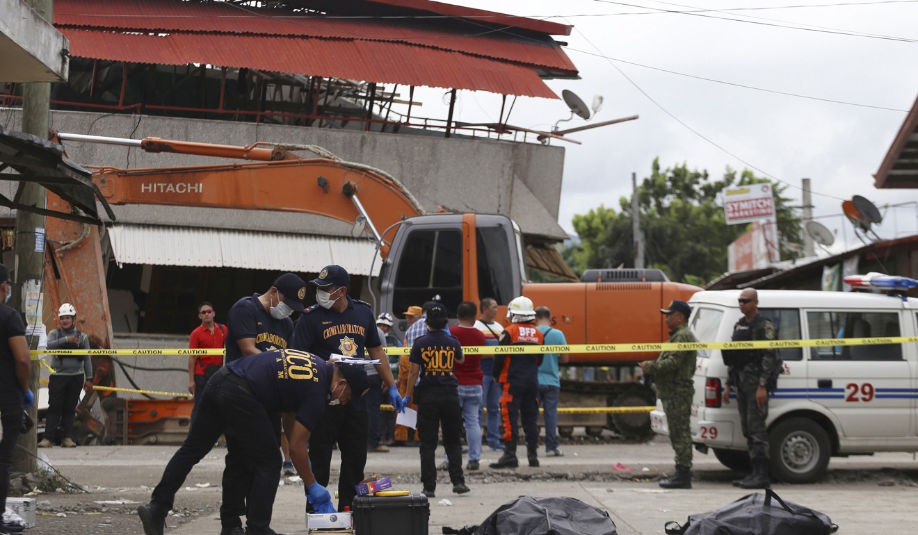 Death toll from Philippines earthquake rises to 3 as rescuers search ...