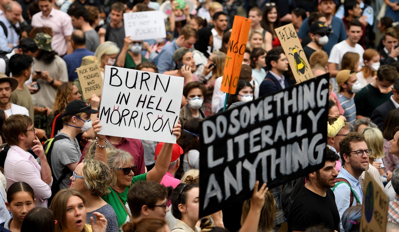 Australia has hottest day on record as massive bush fires rage on ...